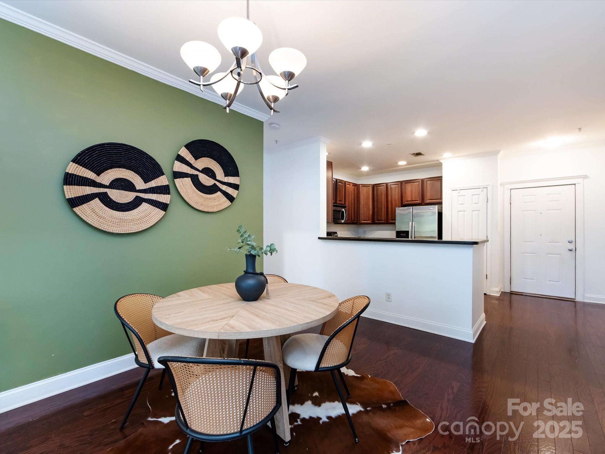 Photo 11 of 1000 E Woodlawn Road216, Charlotte, NC