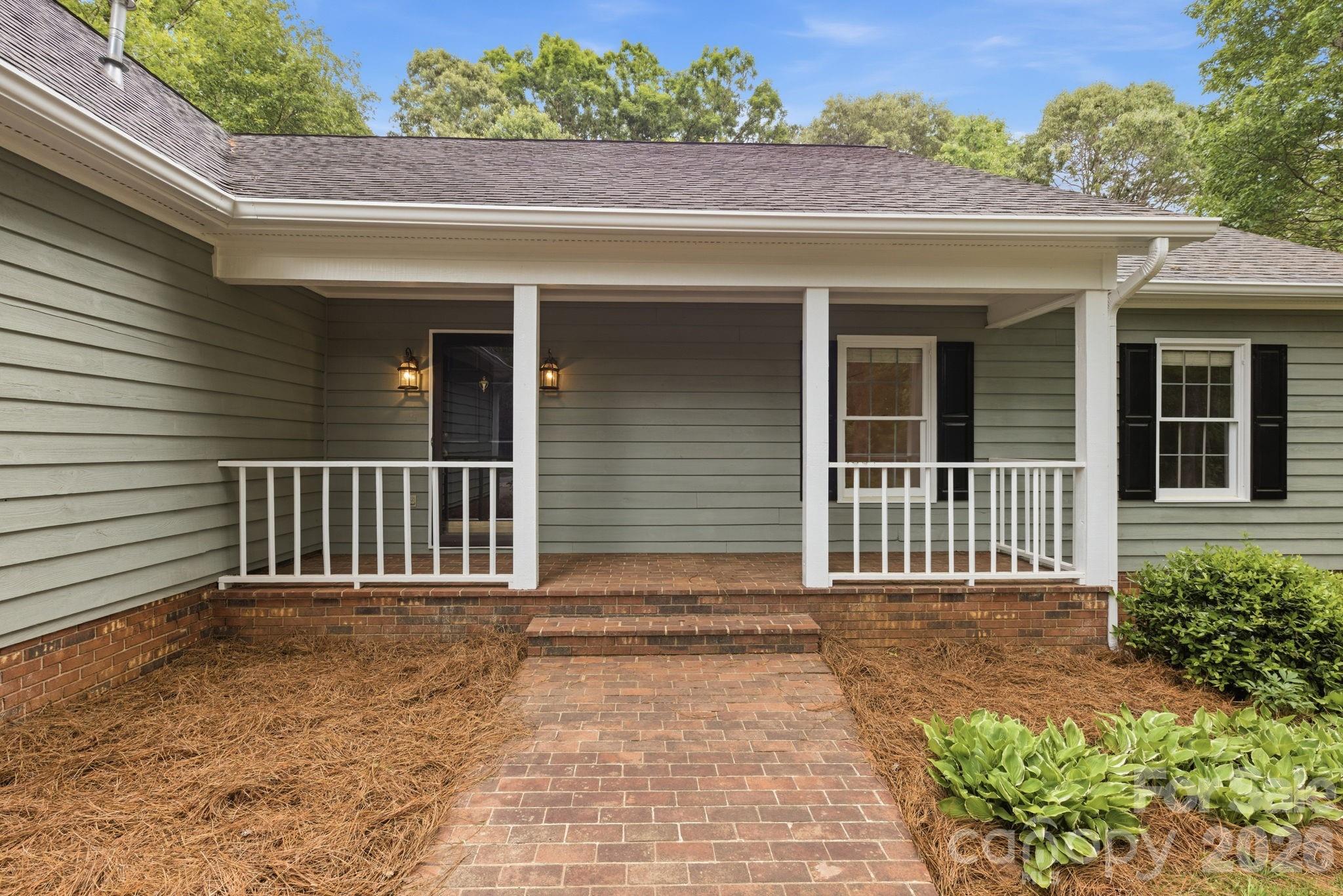 4804 Elmhurst Drive NE, Hickory, NC - photo 37 of 40
