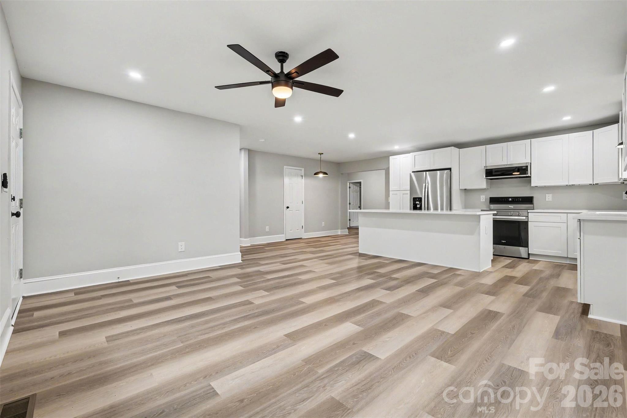 3716 Fieldcrest Road, Charlotte, NC - photo 5 of 20
