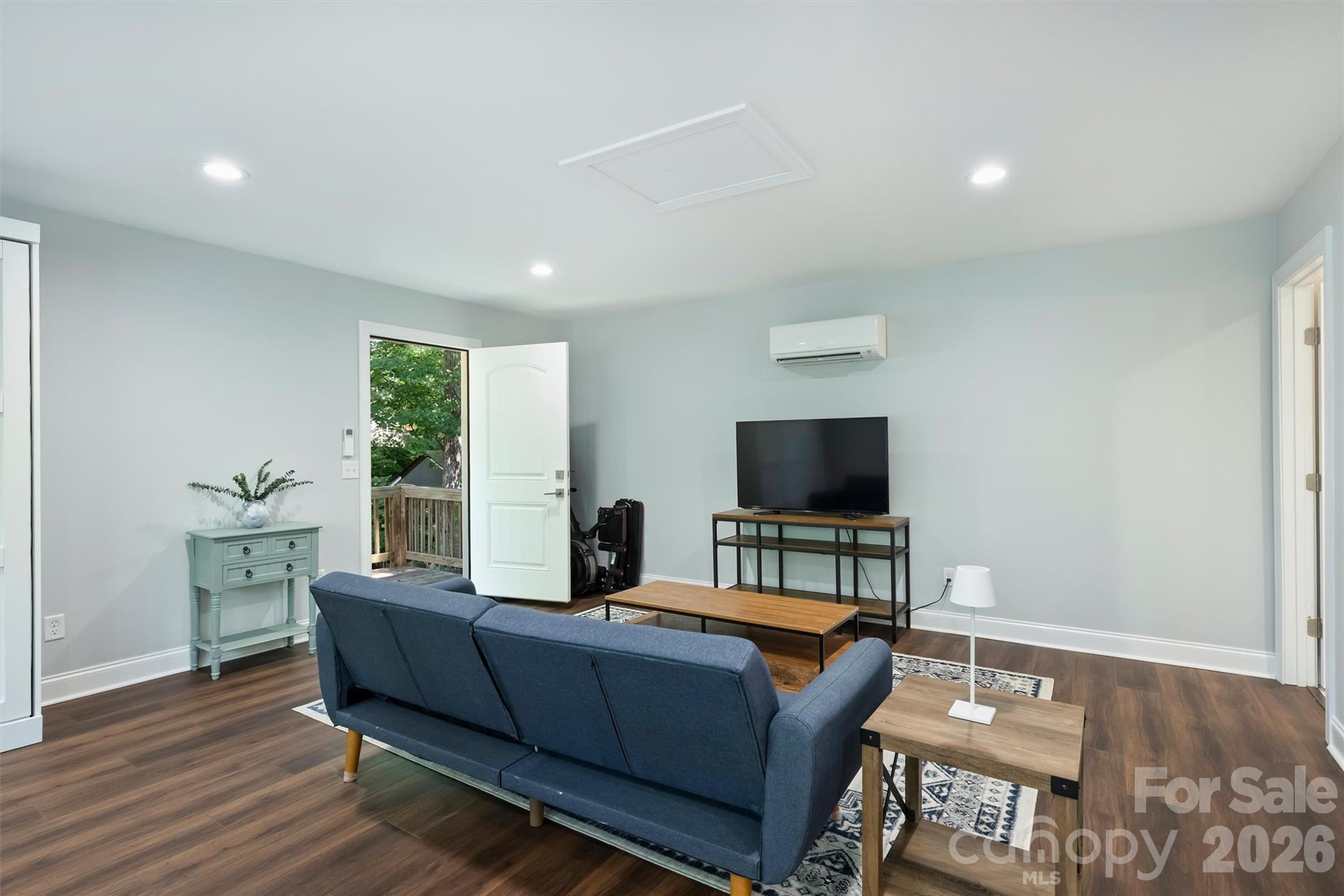 Photo 36 of 1617 Hawthorne Lane, Charlotte, NC