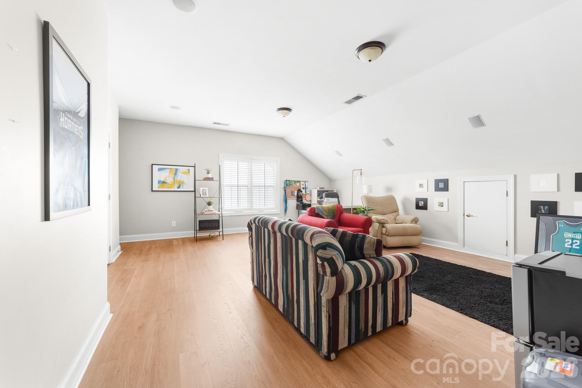 8812 Kingston Forest Drive, Charlotte, NC - photo 28 of 37