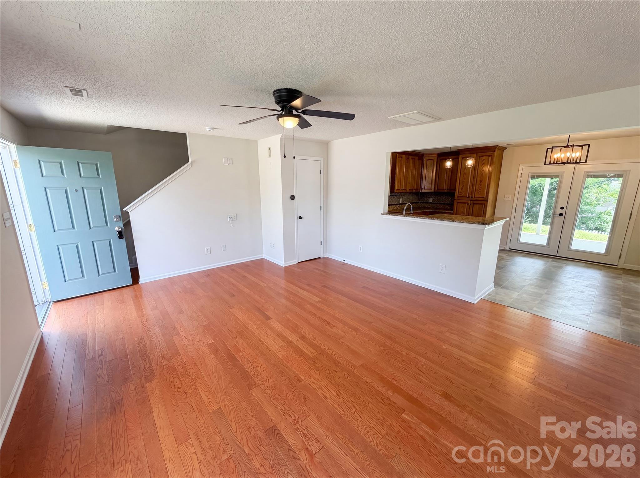 Photo 3 of 6121 Linda Vista Lane, Charlotte, NC