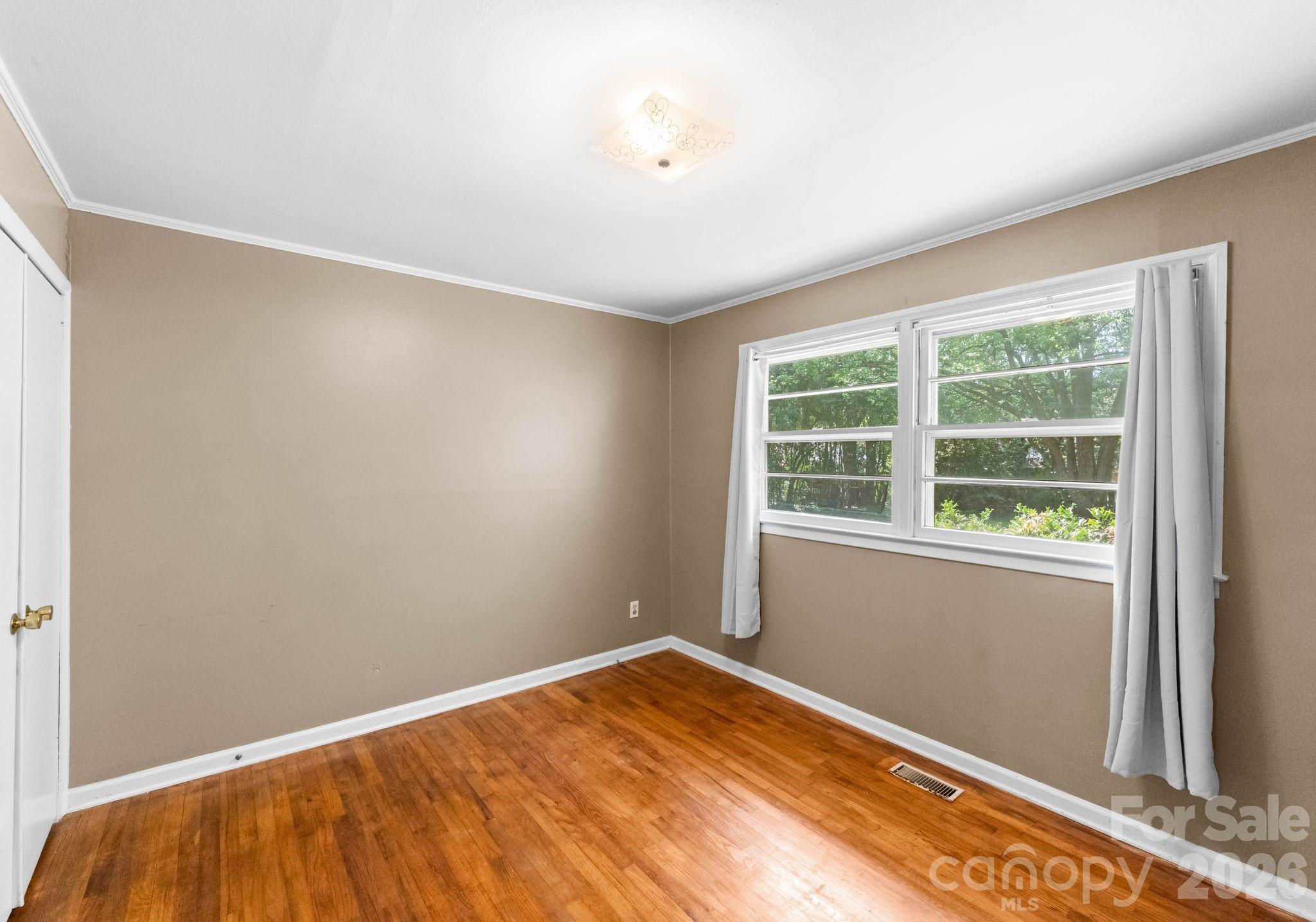 1136 E Woodlawn Road, Charlotte, NC - photo 27 of 48
