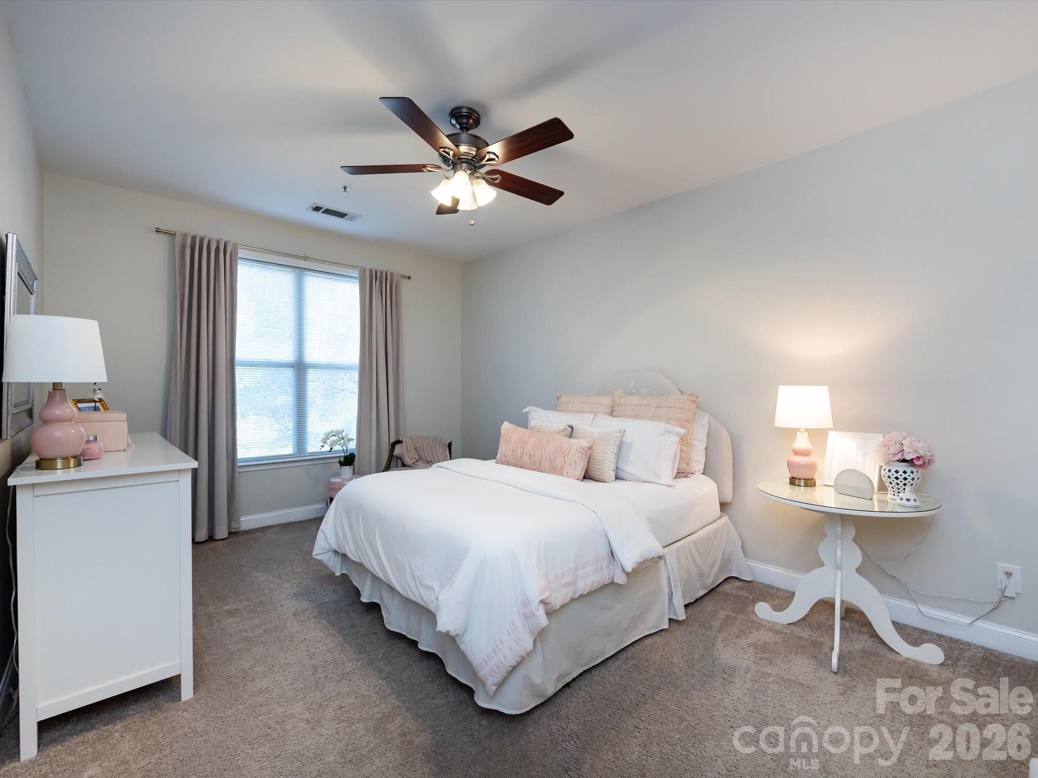 Photo 16 of 1000 E Woodlawn Road113, Charlotte, NC