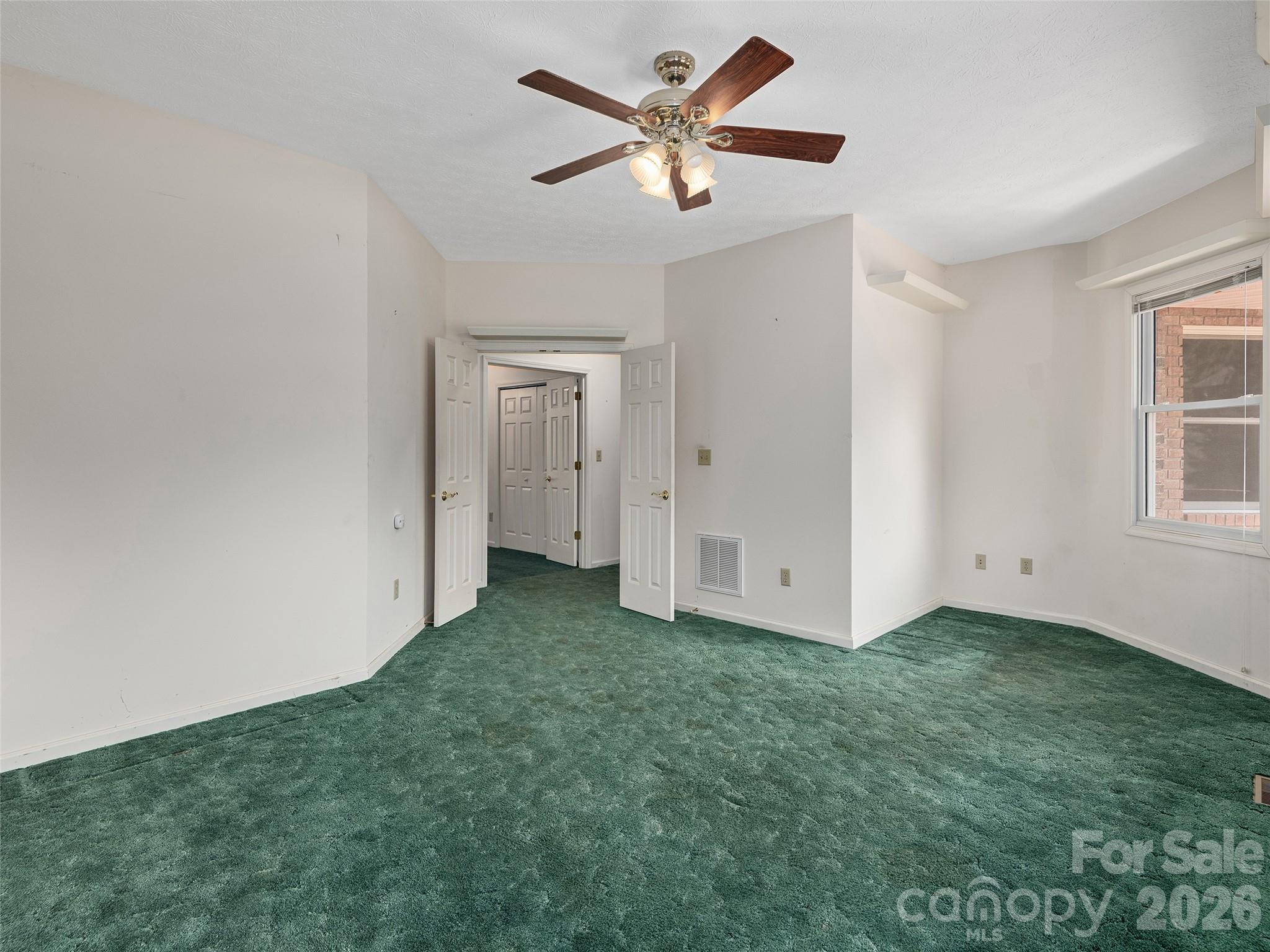 39 Beaumont Drive, Hendersonville, NC - photo 15 of 36