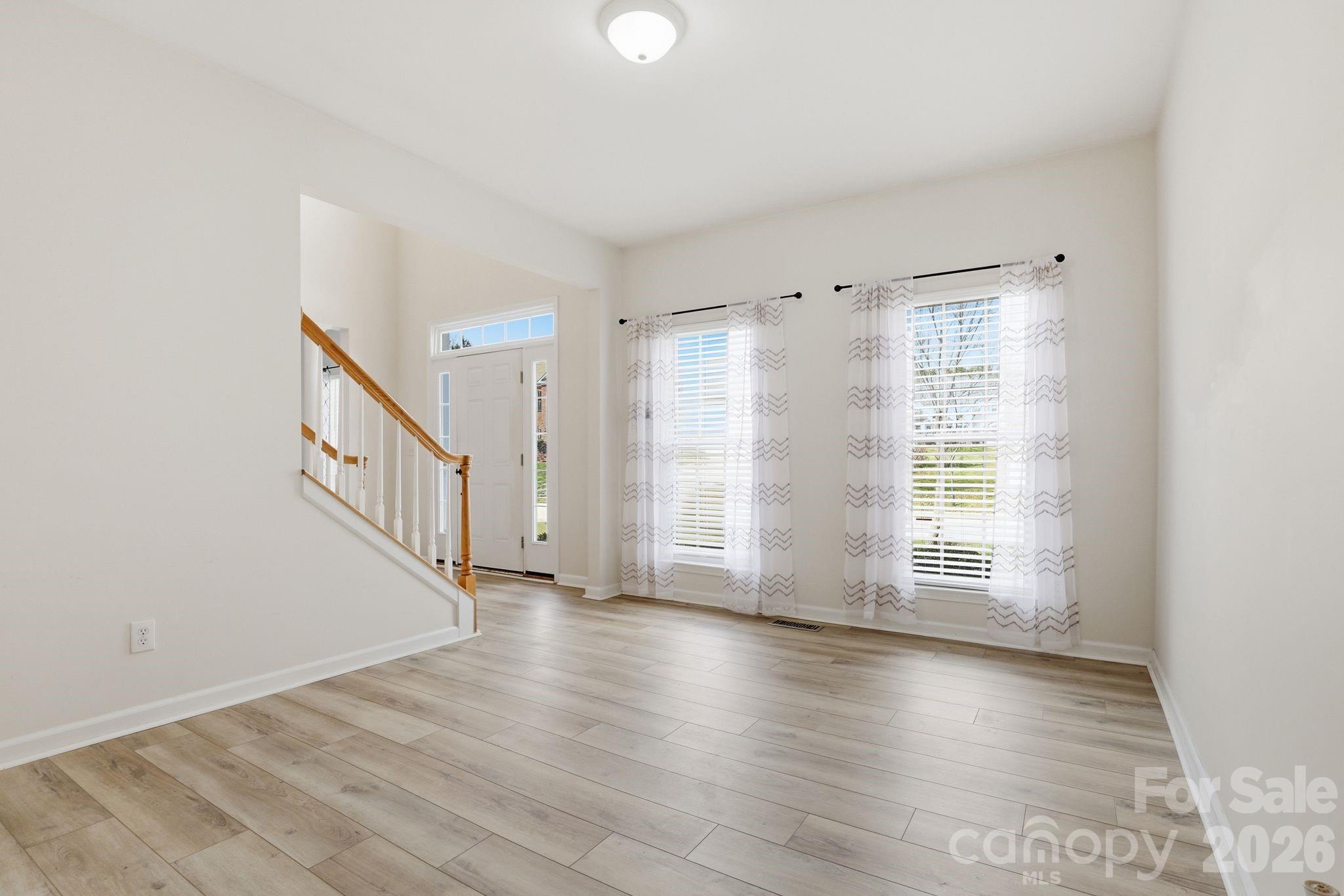 Photo 7 of 3909 Meadow Green Drive, Charlotte, NC