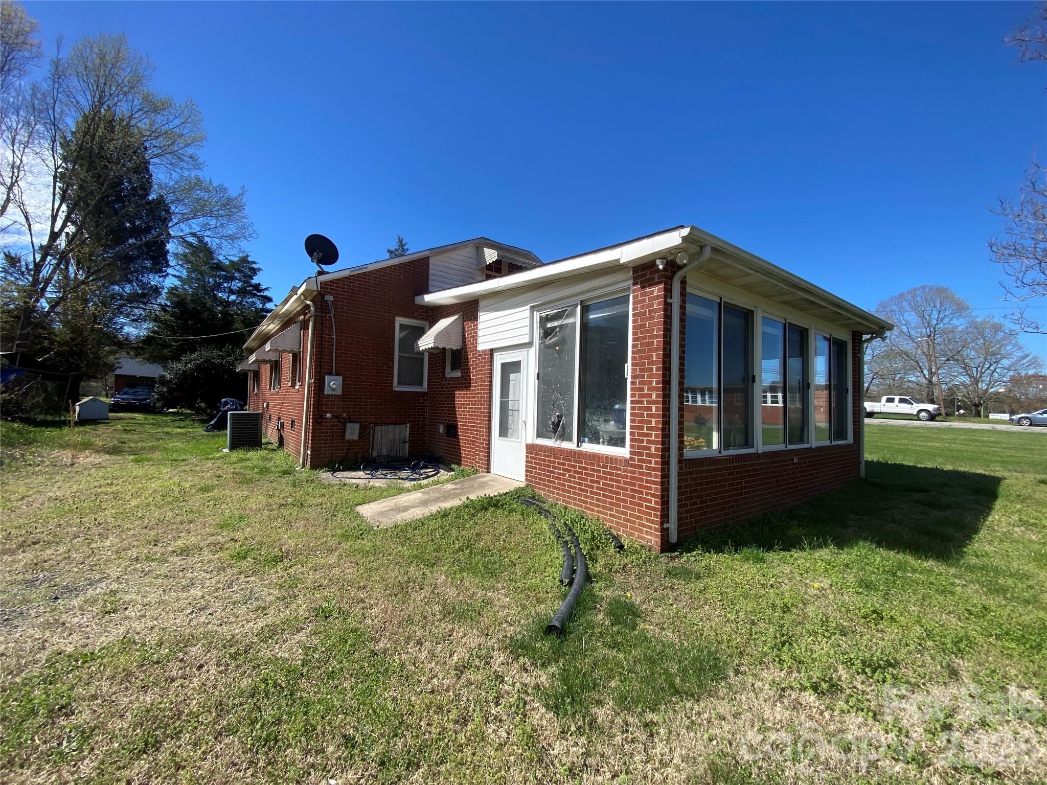 705 E Main Street, Cleveland, NC - photo 7 of 31