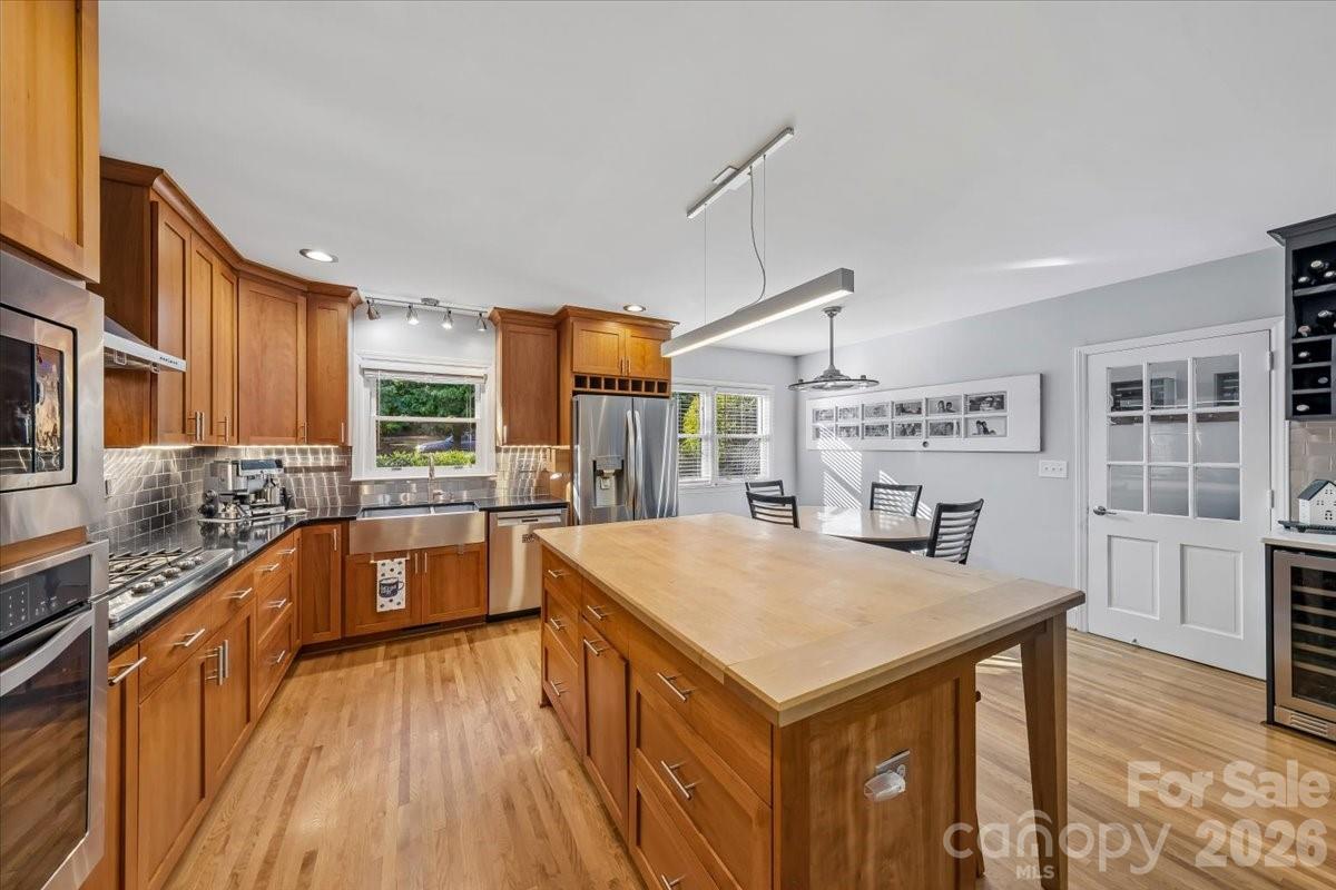 409 Whitestone Road, Charlotte, NC - photo 12 of 49