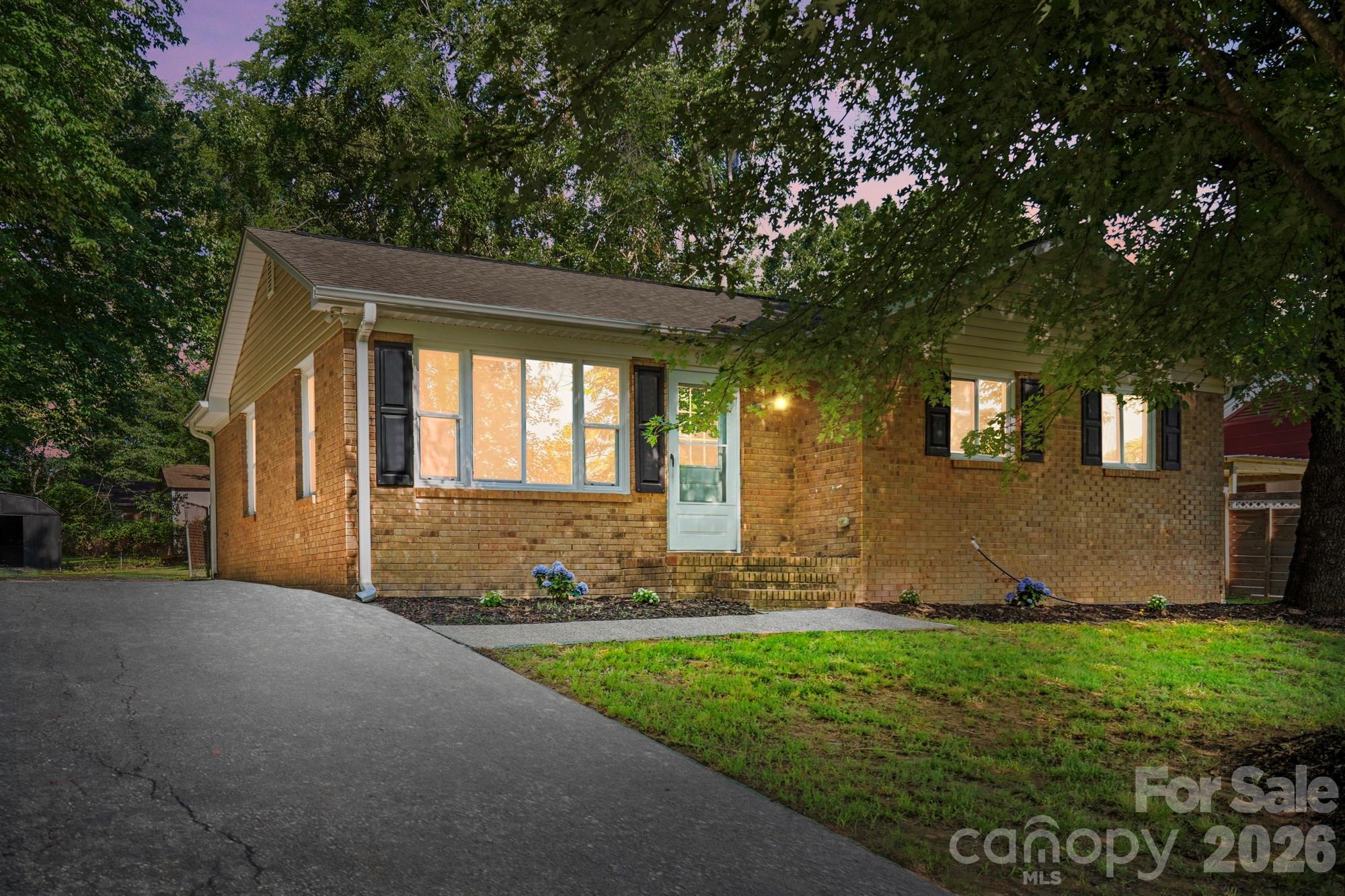 Photo 2 of 9828 Starwood Drive, Charlotte, NC