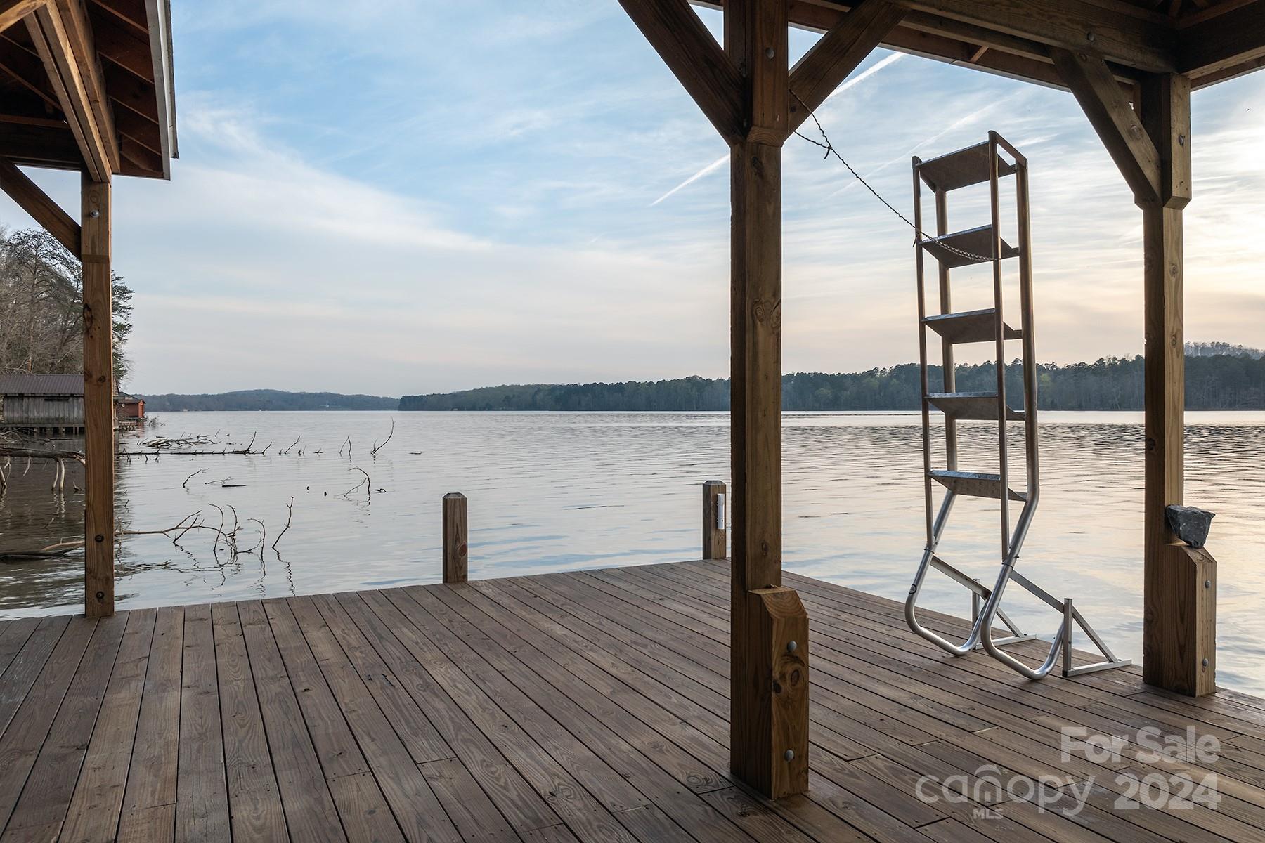 Property wrapper | Lake Tillery Waterfront Properties : Lynn Norman ...
