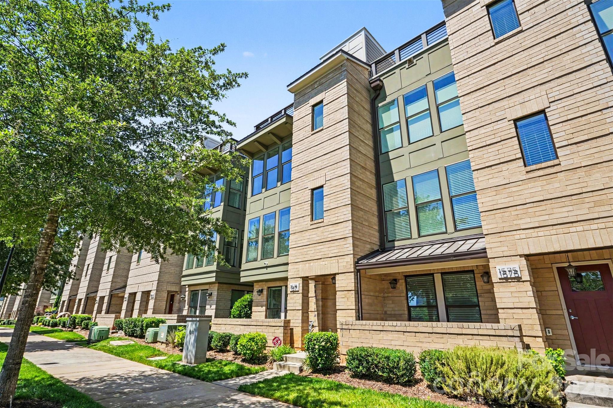 Photo 4 of 1571 Duckworth Avenue, Charlotte, NC