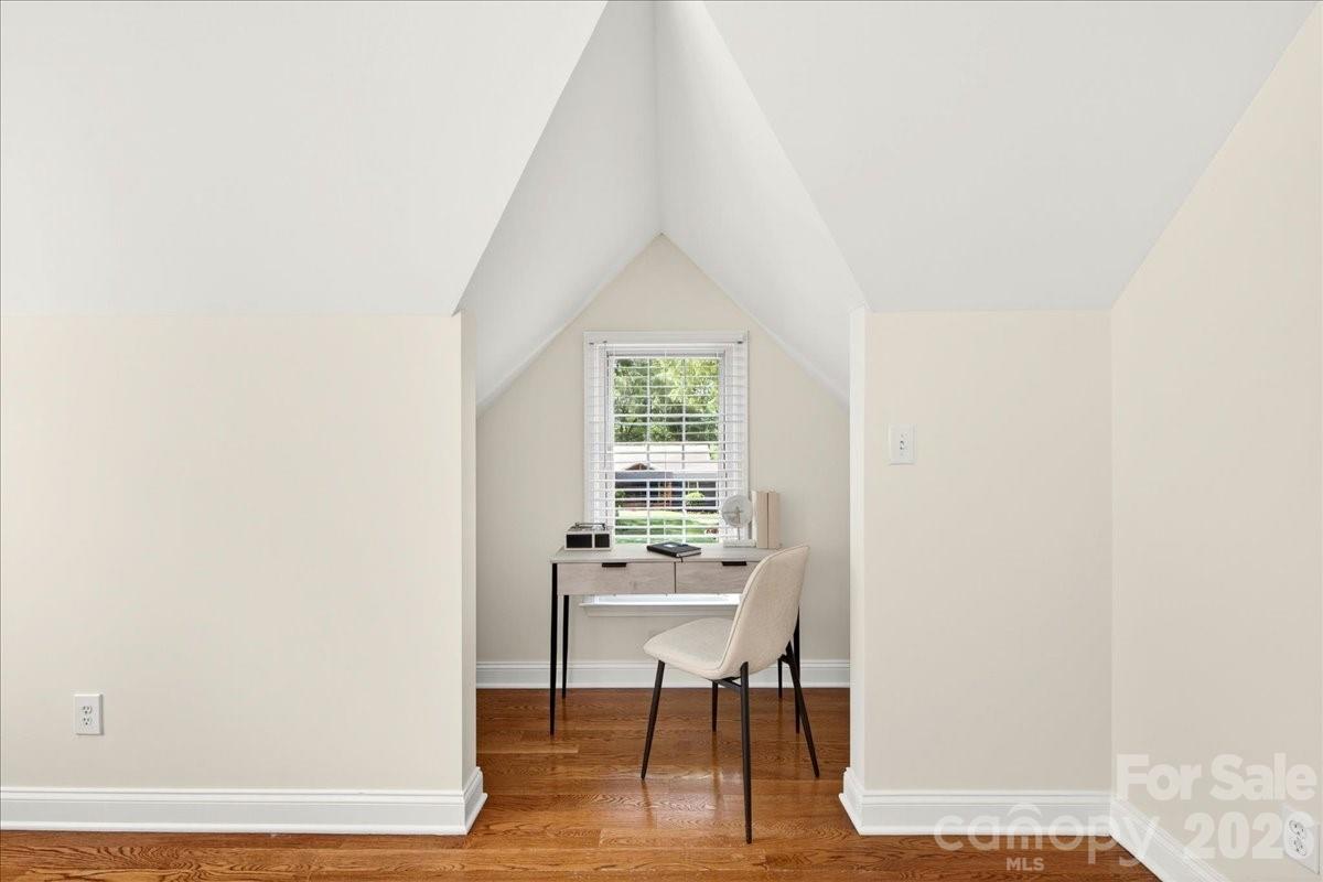 Photo 33 of 1333 Woodland Drive, Charlotte, NC