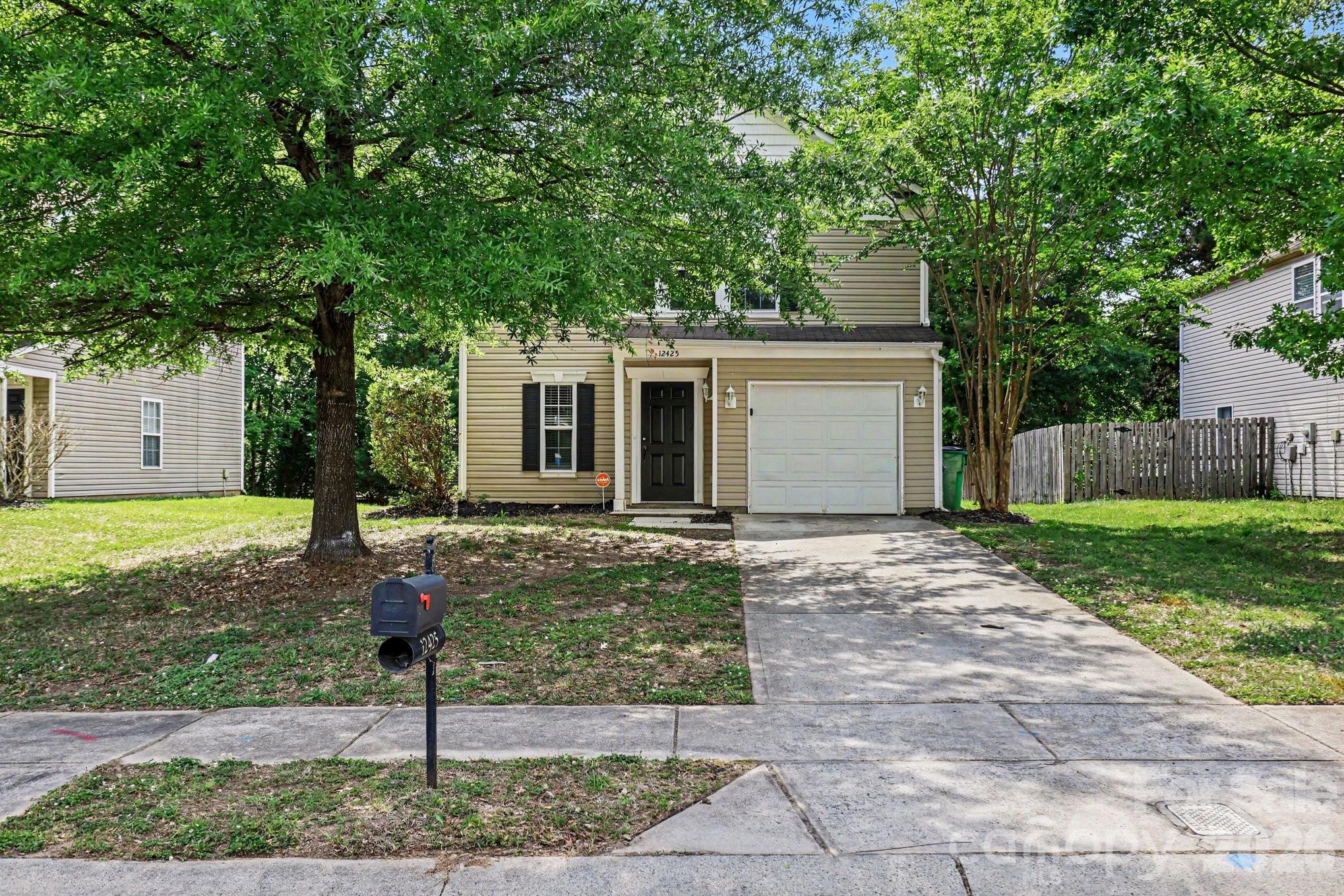 12425 Stowe Acres Drive, Charlotte, NC - photo 1 of 18