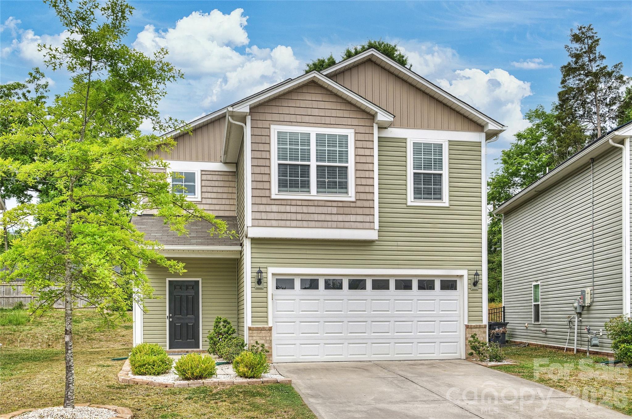 Photo 2 of 1530 Starmount Cove Lane, Charlotte, NC