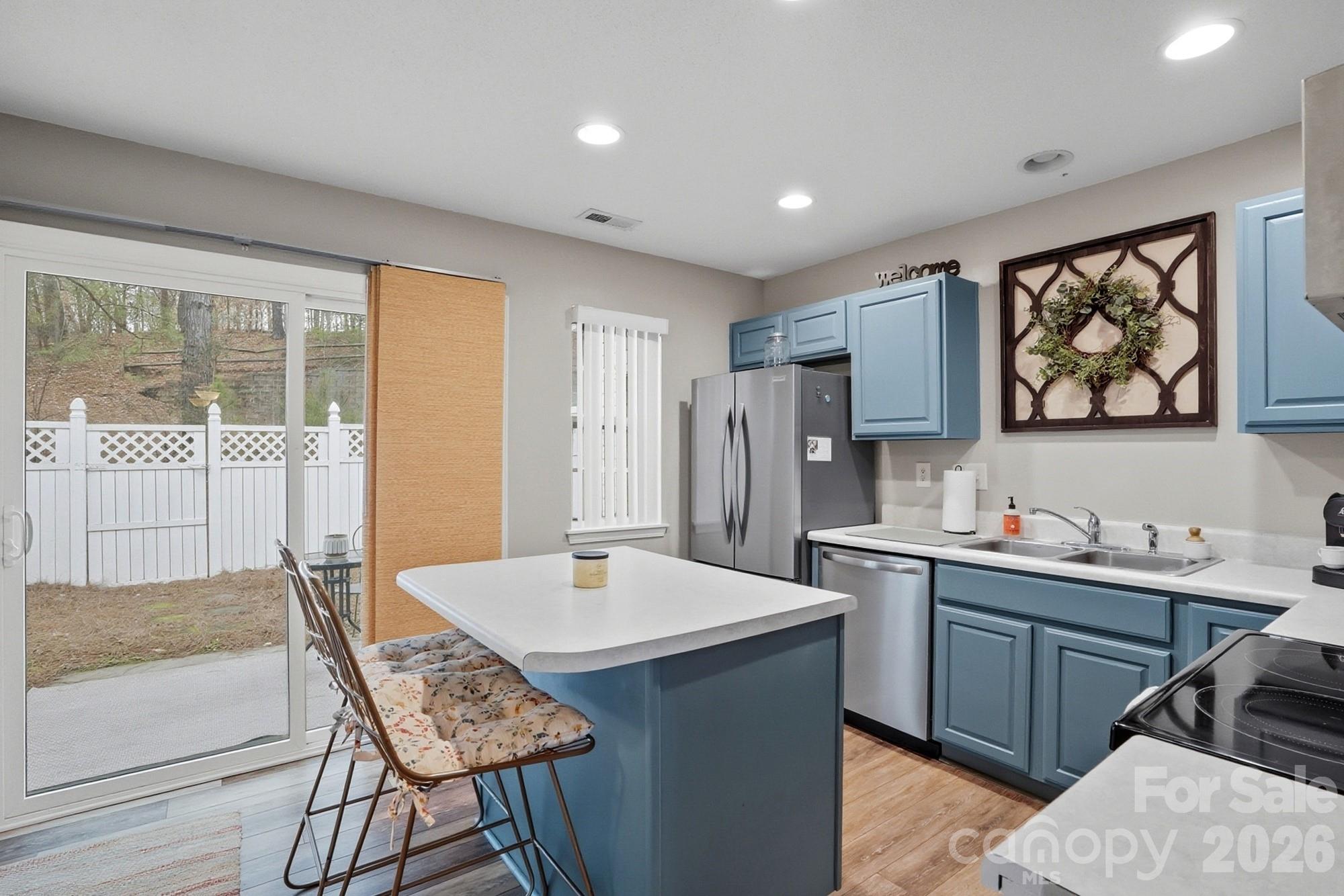 Photo 16 of 12350 Hennigan Place Lane, Charlotte, NC