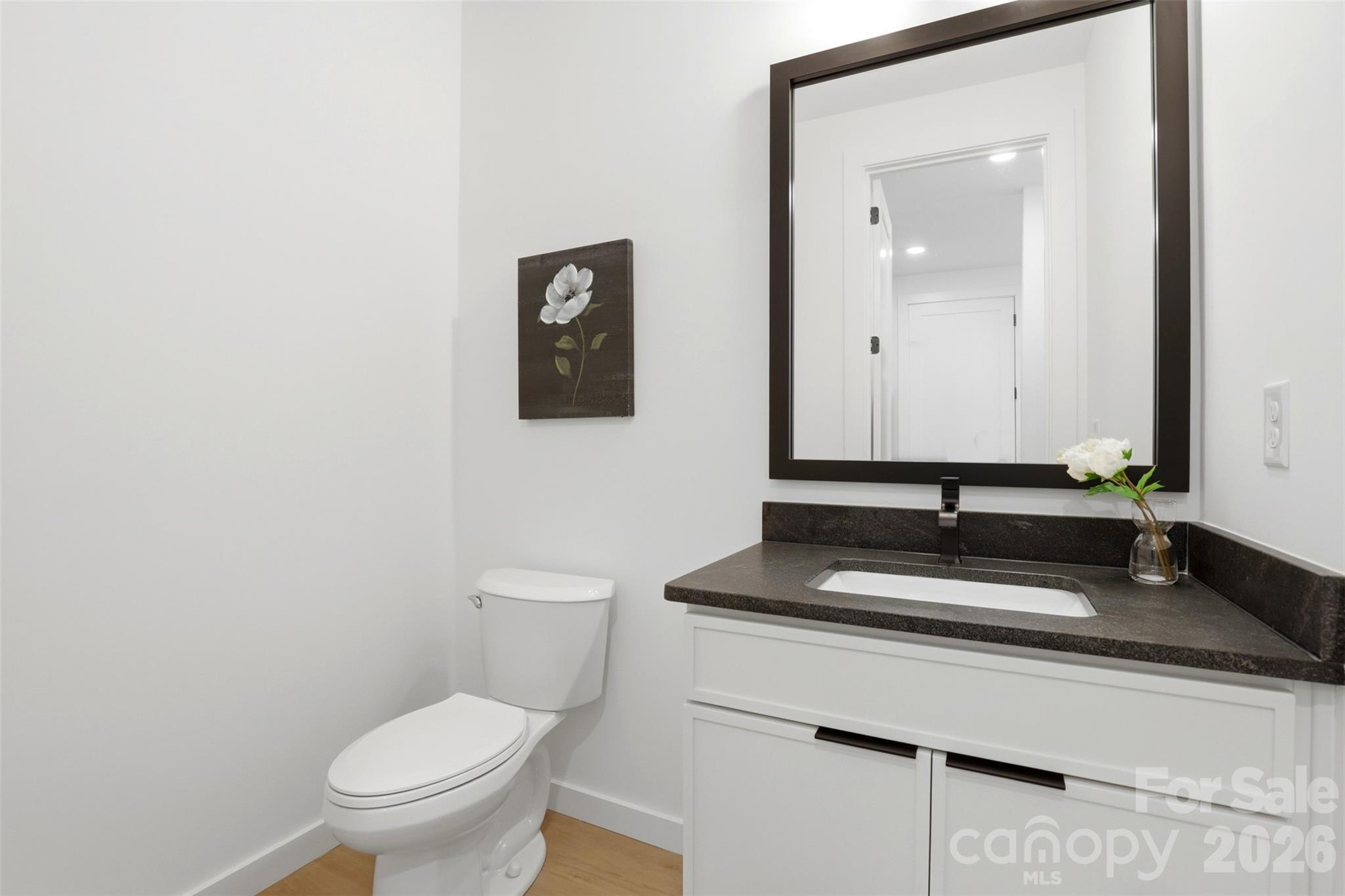 Photo 9 of 2818 Dogwood Avenue, Charlotte, NC
