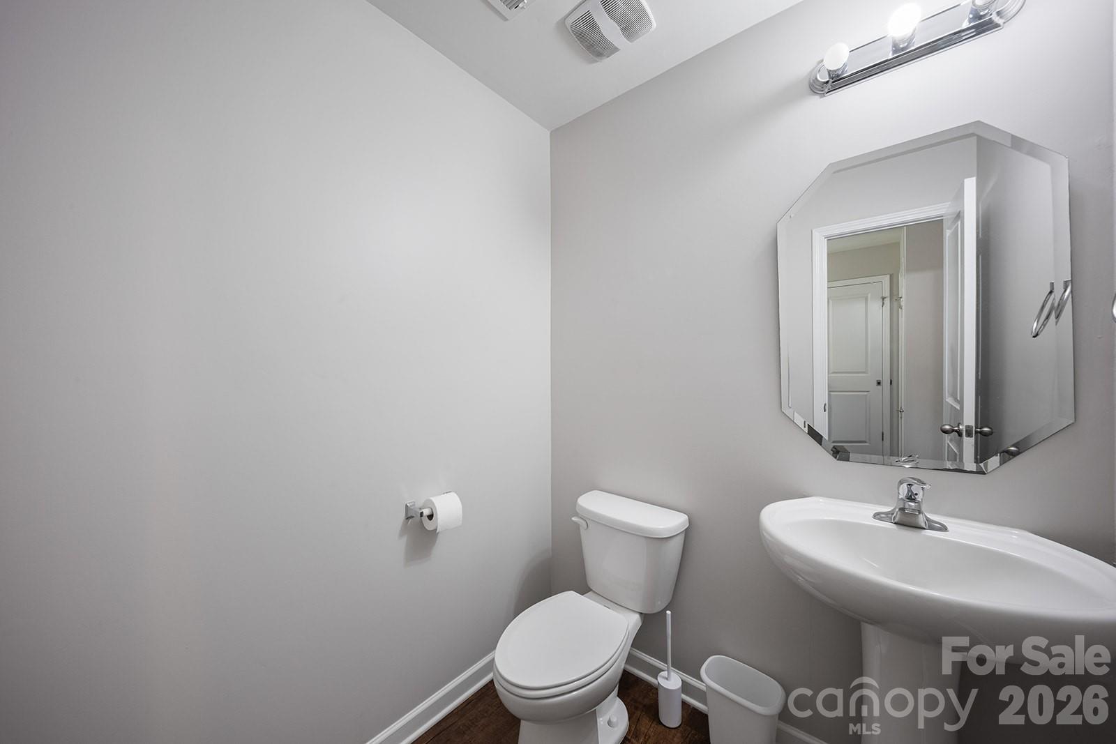 Photo 13 of 5329 Park Brook Drive, Charlotte, NC