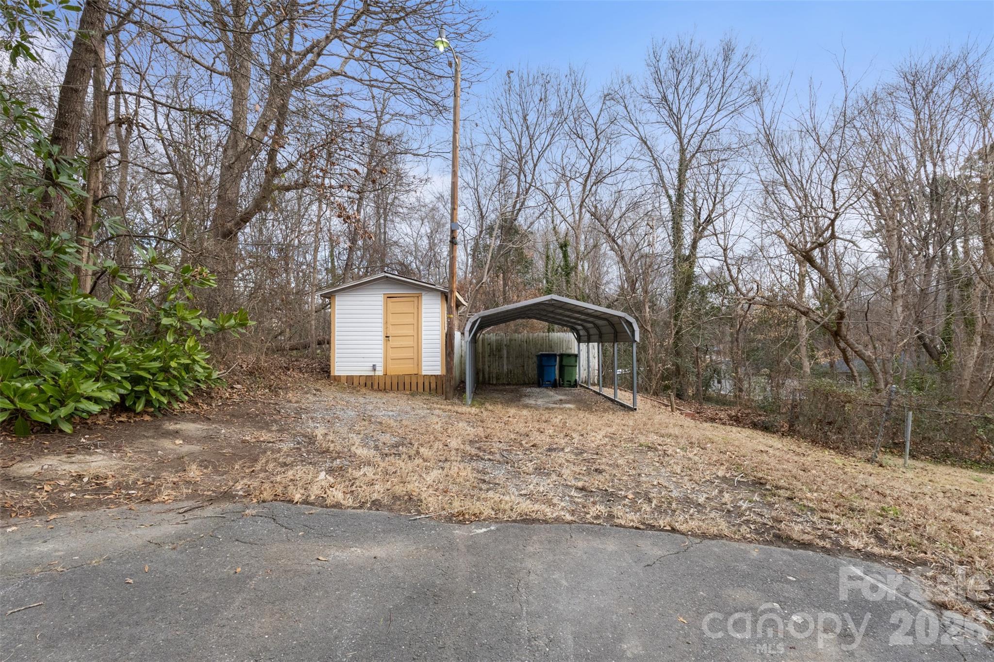 305 E Henry Street, Belmont, NC - photo 27 of 28