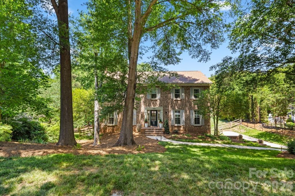 7814 Bradenton Drive, Charlotte, NC - photo 2 of 42