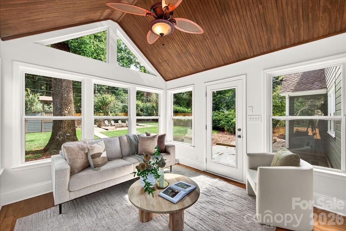 Photo 21 of 1333 Woodland Drive, Charlotte, NC