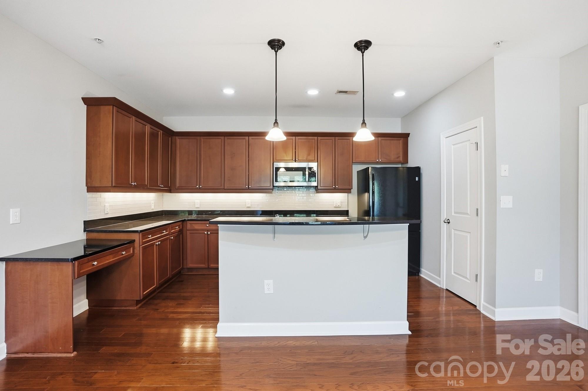Photo 3 of 1829 Kenilworth Avenue204, Charlotte, NC