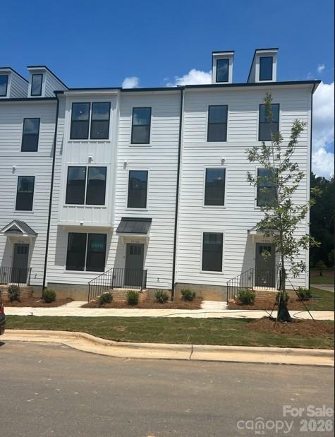 Home for sale at 3021 Rozzelles Ferry Road, Charlotte, NC — photo 1 of 23