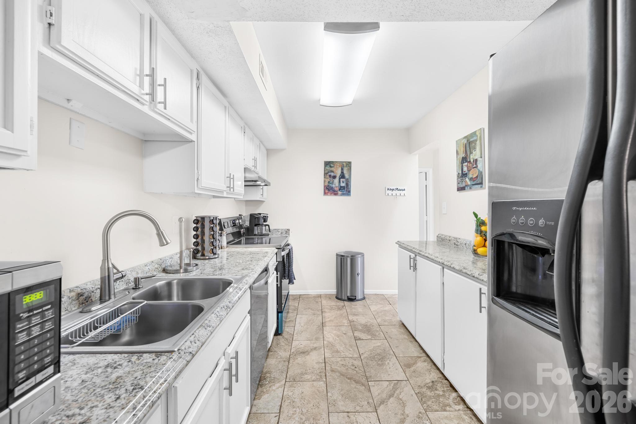 Photo 7 of 7407 Mystic Lane, Charlotte, NC