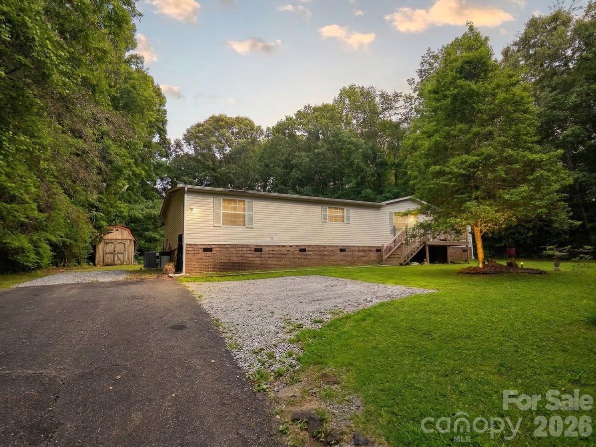 1276 Forest Ridge Road, Bessemer City, NC - photo 1 of 7