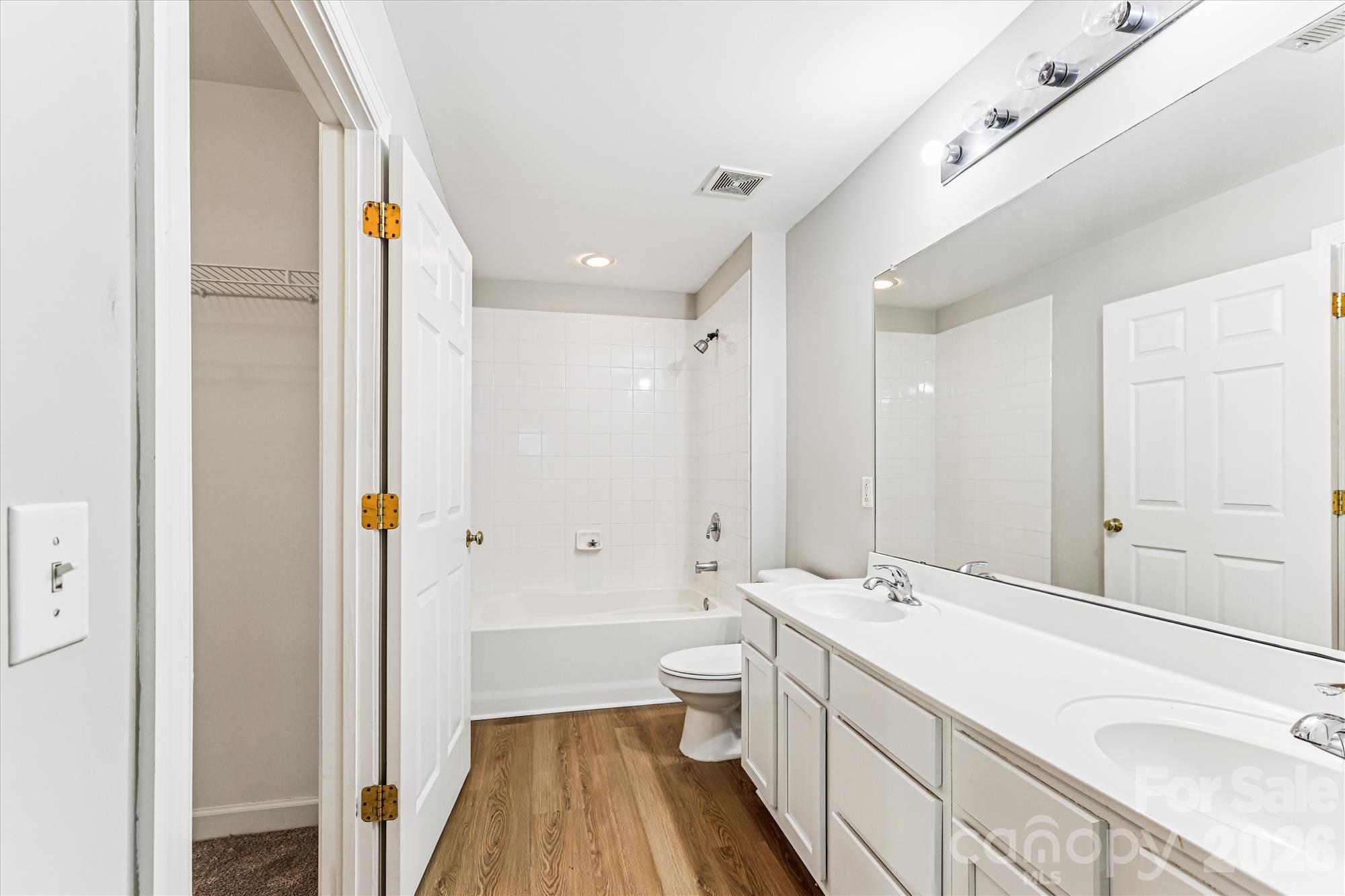 Photo 31 of 718 W Trade Street302, Charlotte, NC