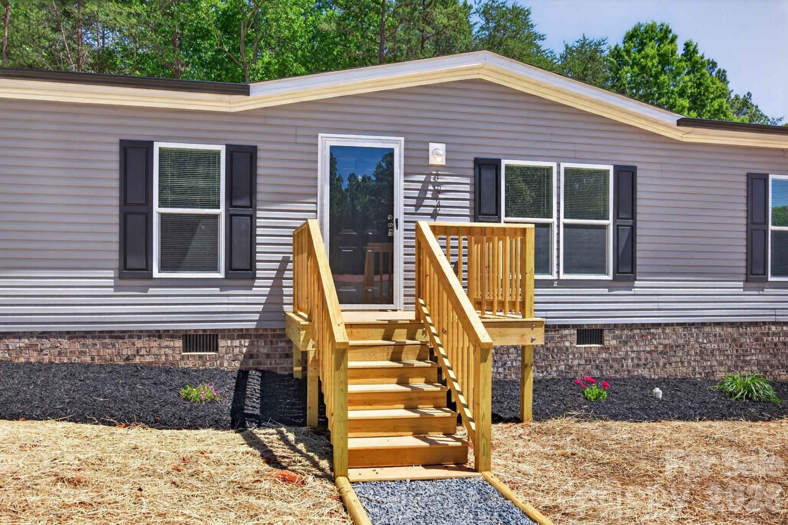 194 Harvick Lane, Lexington, NC - photo 4 of 44