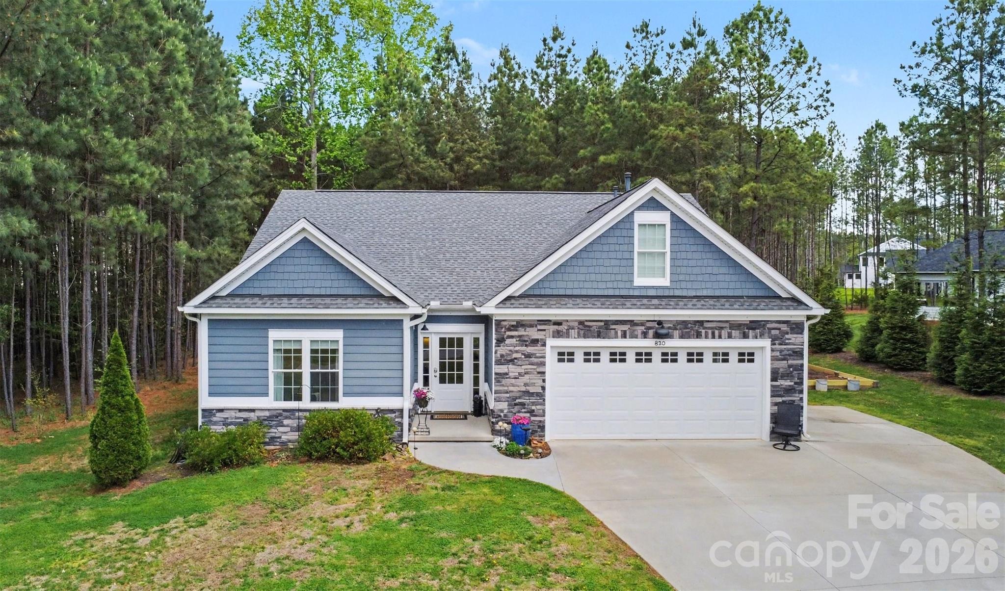 Photo 2 of 820 Sunset Pointe Drive, Salisbury, NC