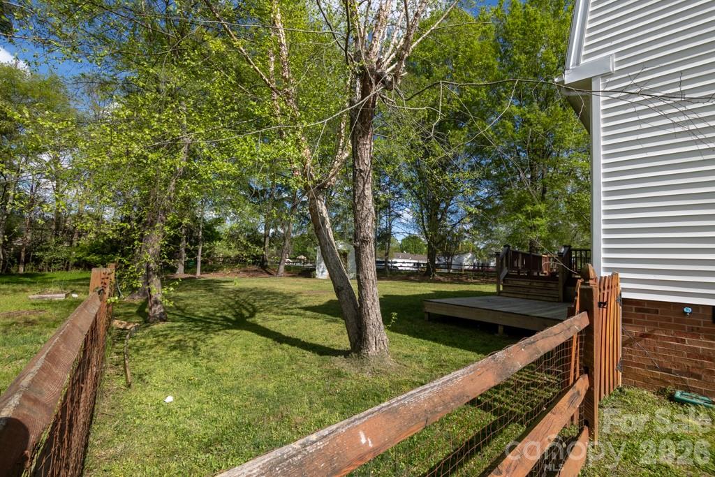 Photo 9 of 2232 Lawton Bluff Road, Charlotte, NC