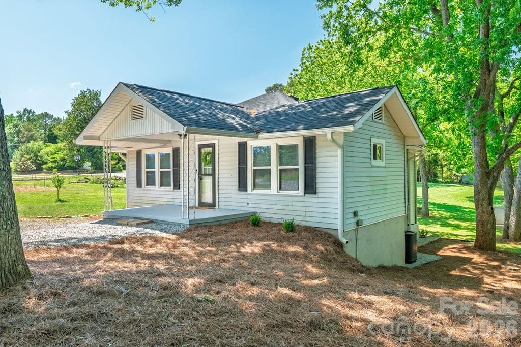 3407 Ratchford Drive, Gastonia, NC - photo 3 of 44