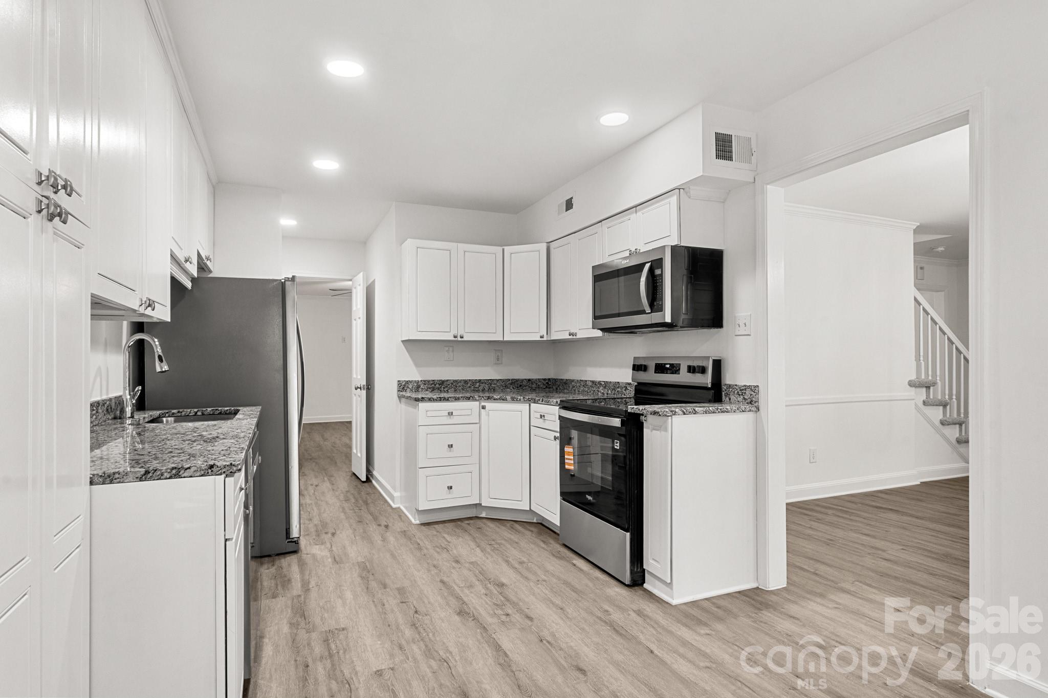 6748 Constitution Lane, Charlotte, NC - photo 7 of 49