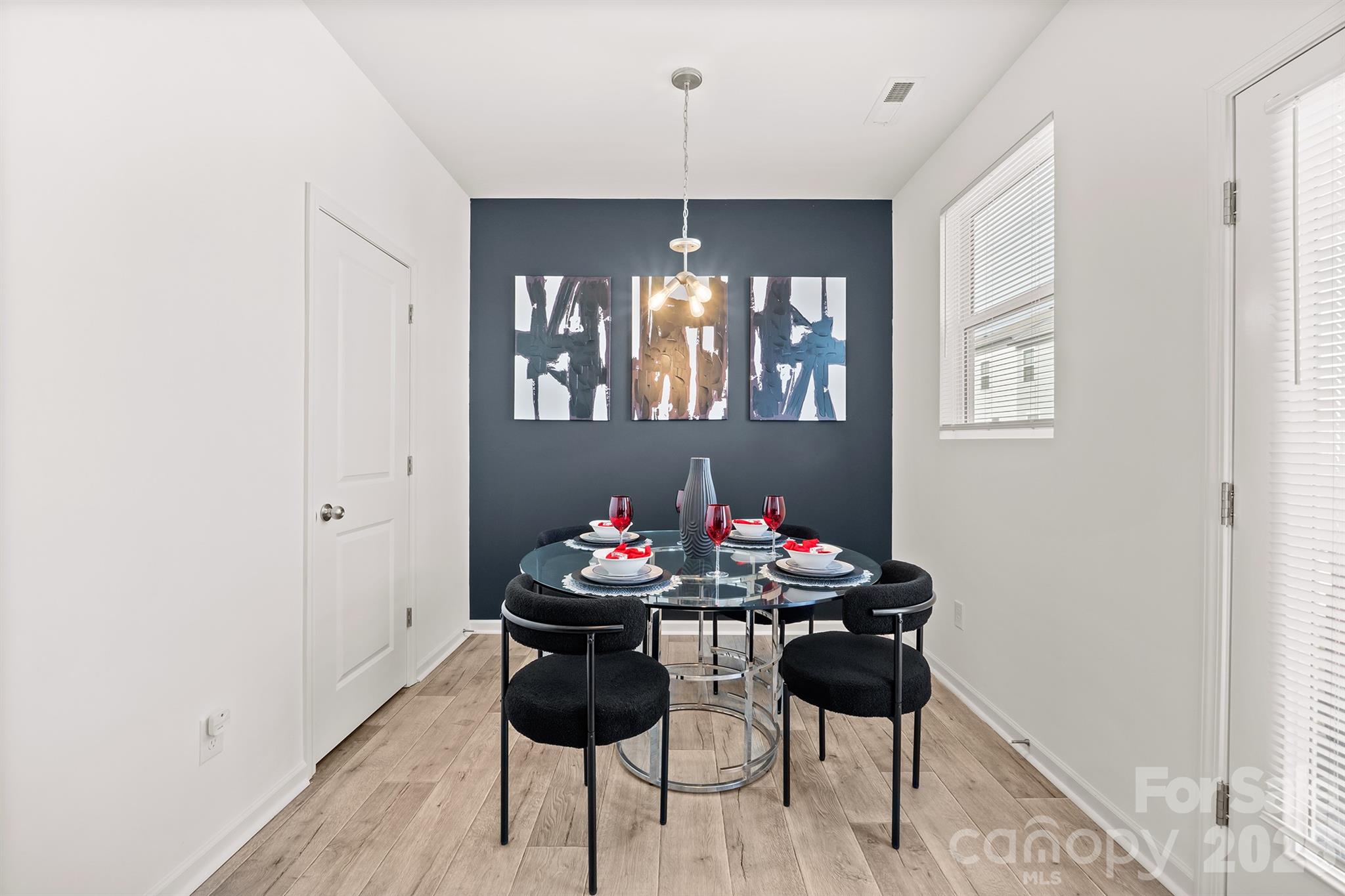 Photo 9 of 11021 Woodland Creek Way, Charlotte, NC