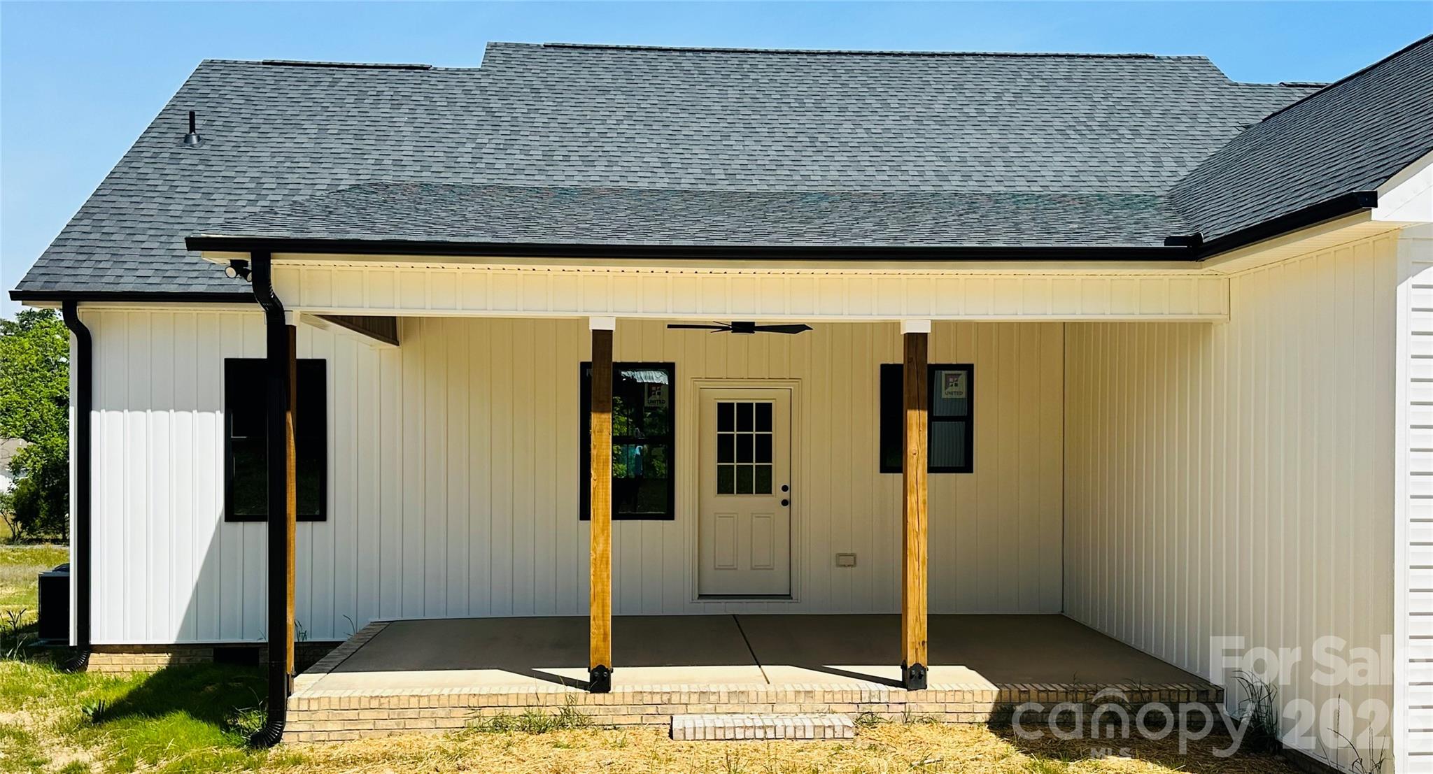 Photo 4 of 417 E 2nd Street, Faith, NC