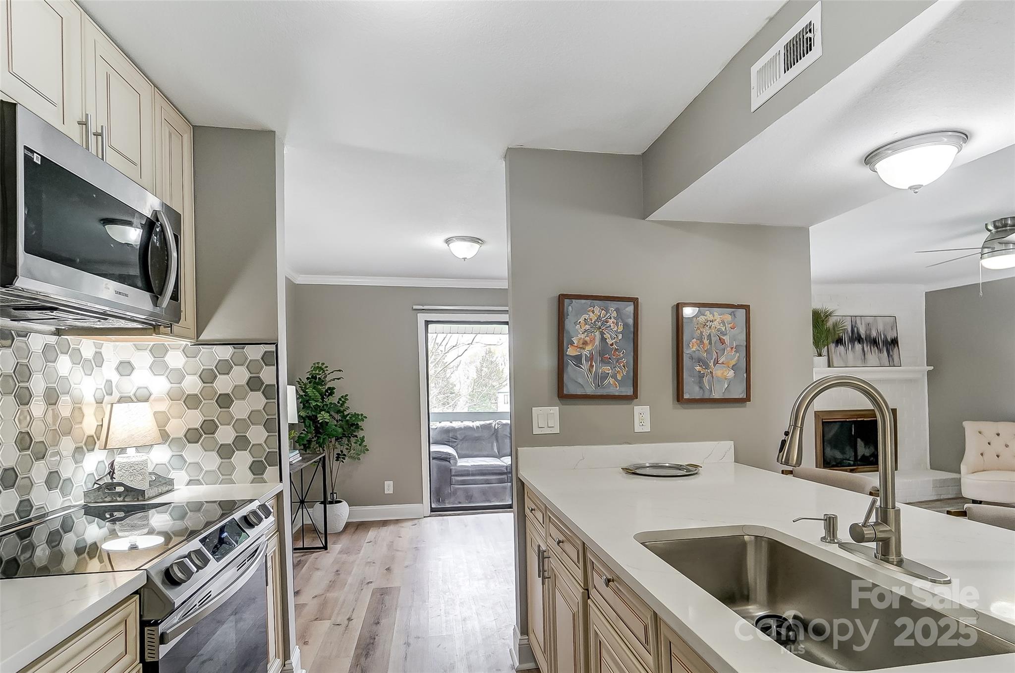 Photo 9 of 11039 Harrowfield Road, Charlotte, NC