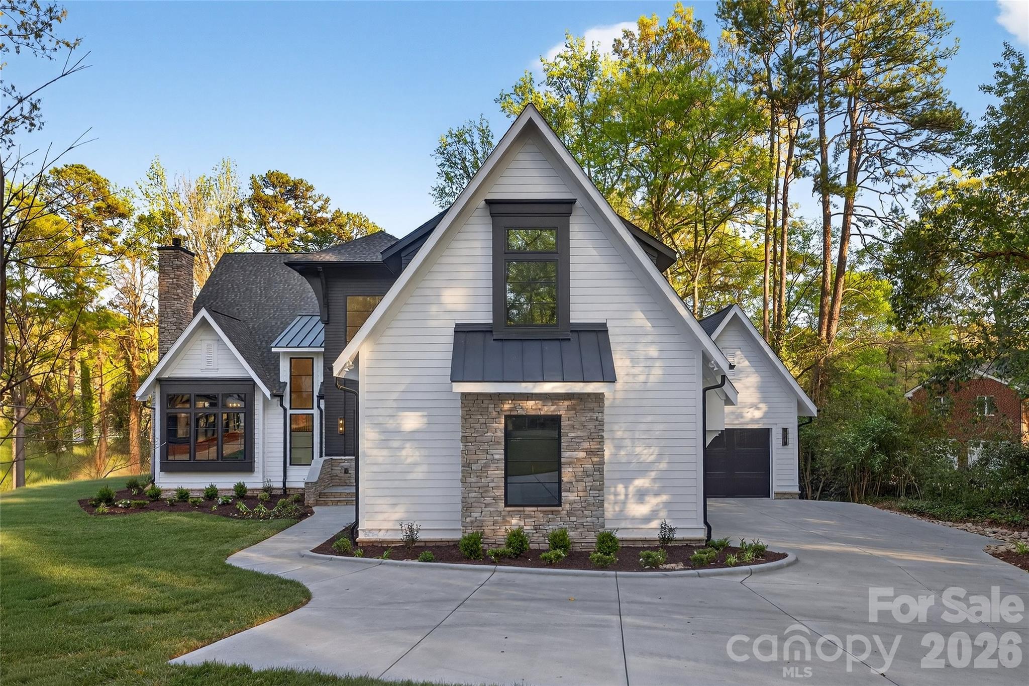 Photo 4 of 1209 Meadowood Lane, Charlotte, NC