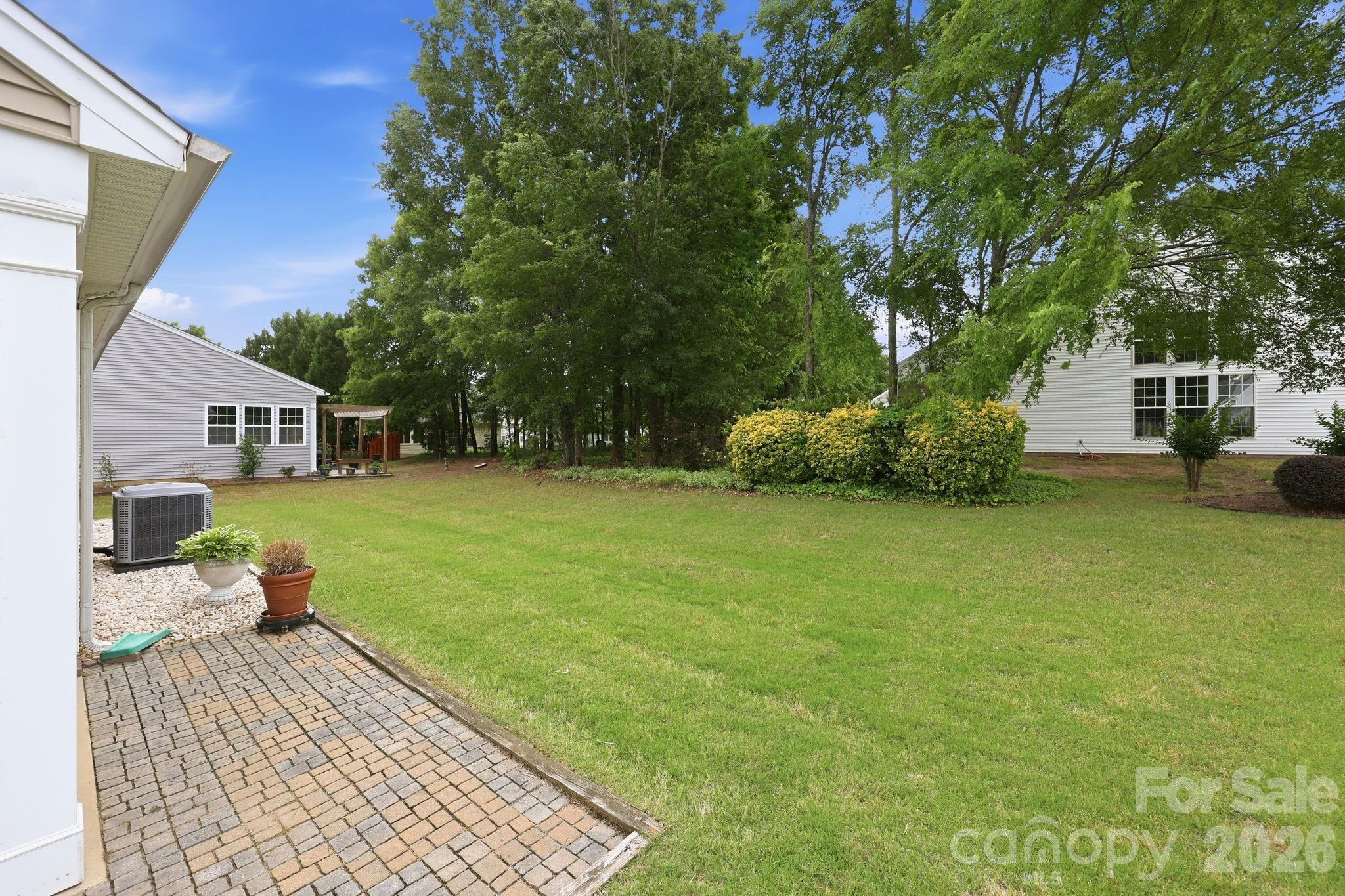 9510 Kestral Ridge Drive, Charlotte, NC - photo 36 of 47