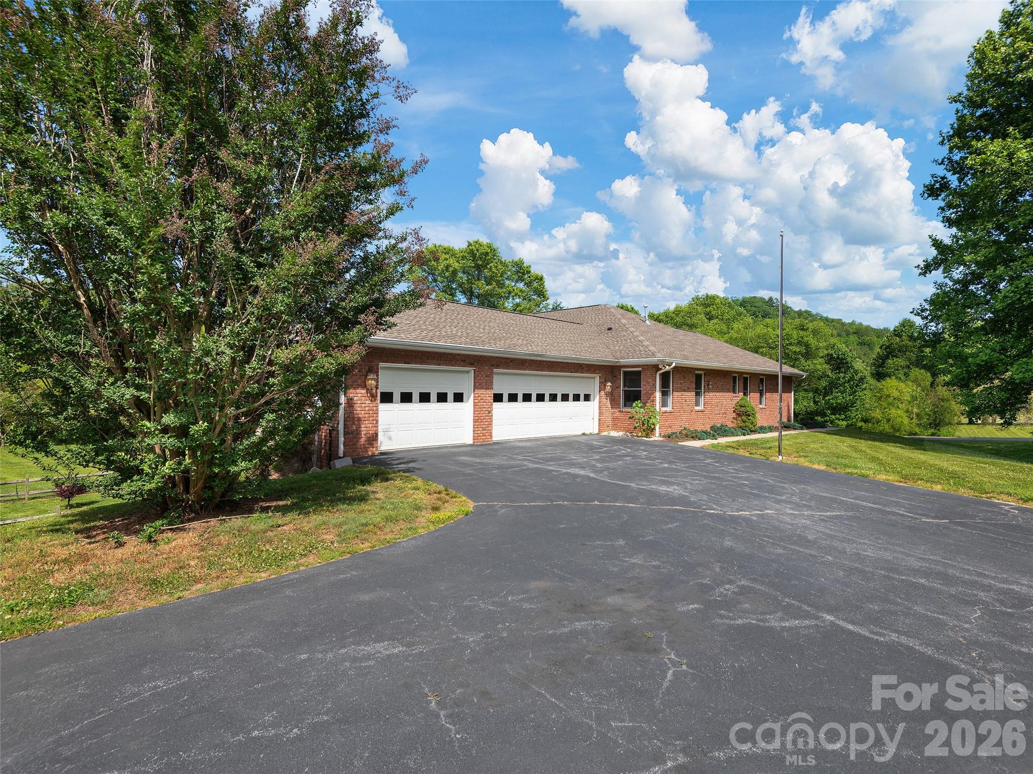 39 Beaumont Drive, Hendersonville, NC - photo 26 of 36