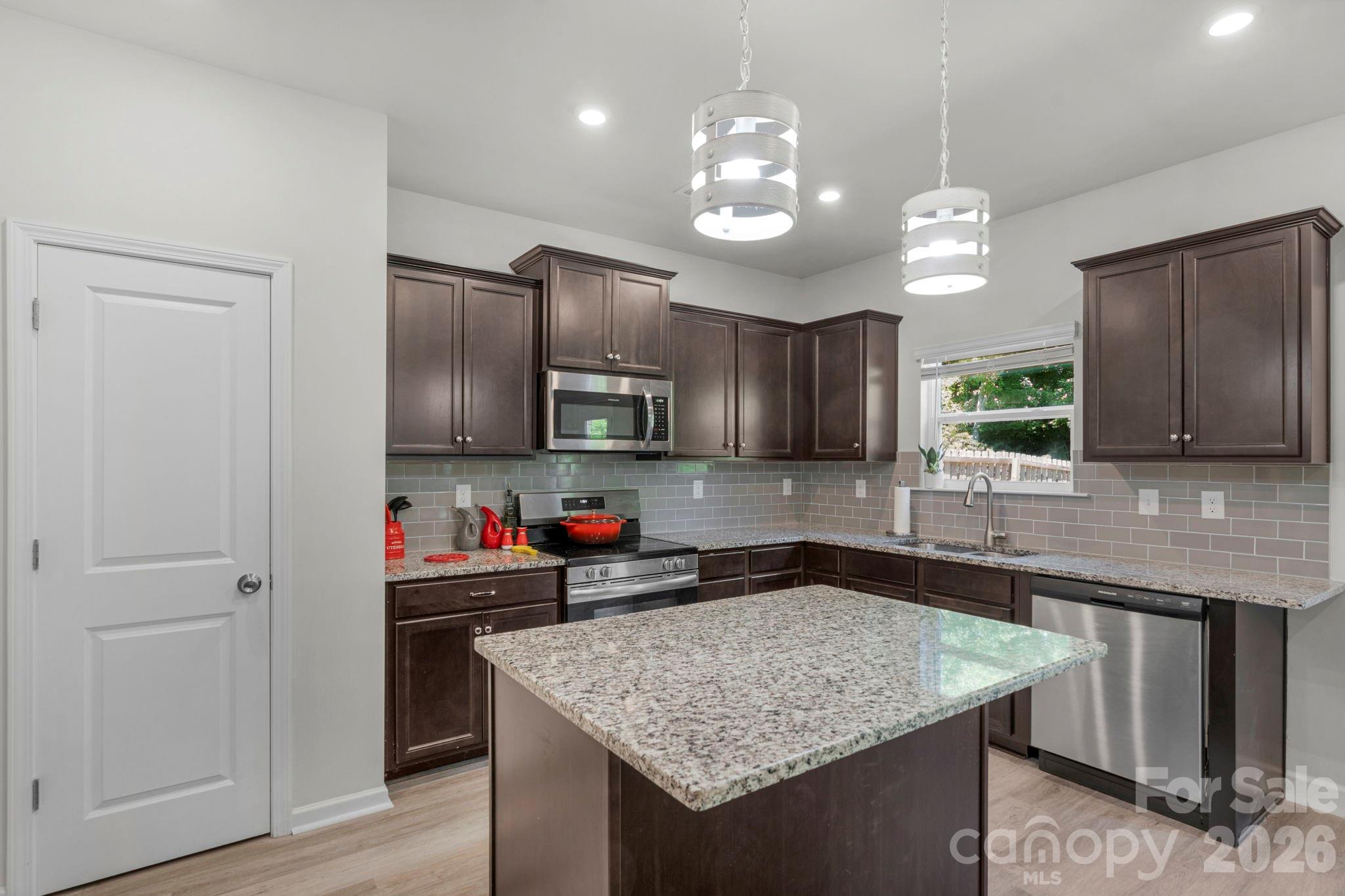 Photo 11 of 6028 Gala Lane, Charlotte, NC