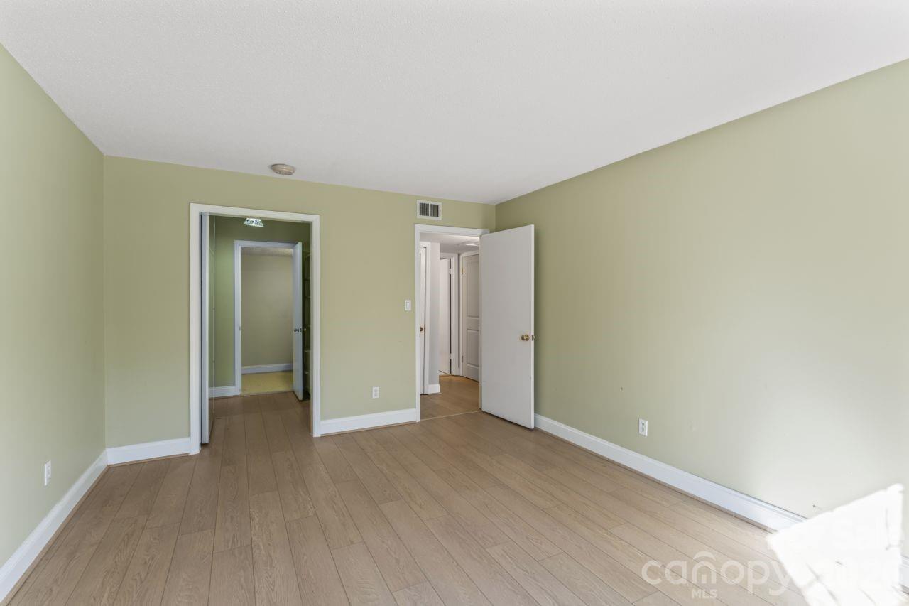 Photo 22 of 4747 Hedgemore DriveB, Charlotte, NC