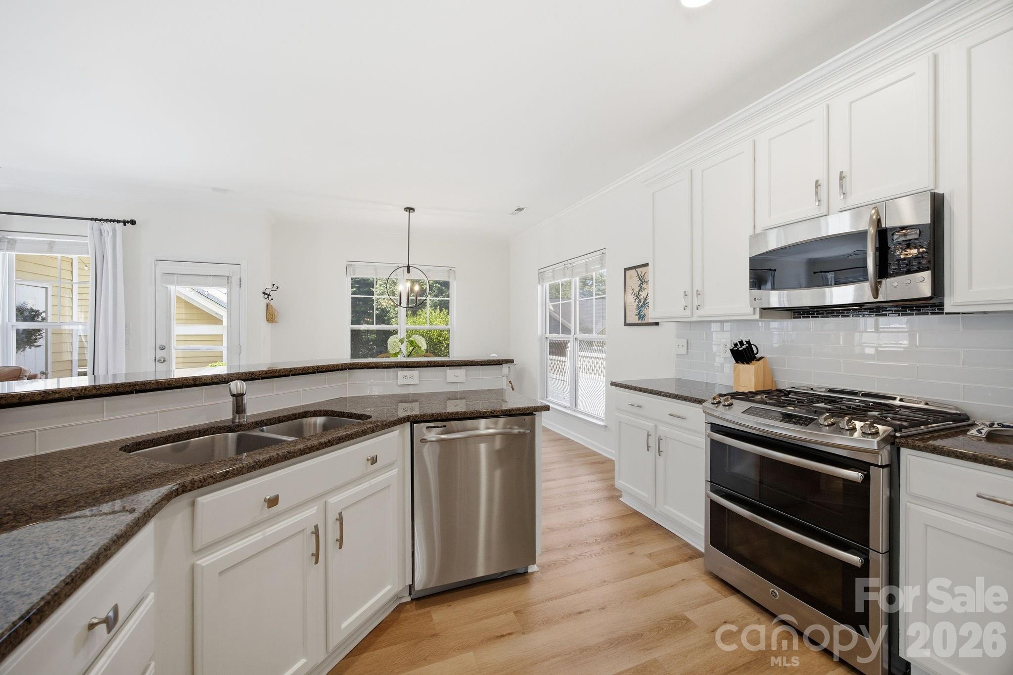 14458 Holly Springs Drive, Huntersville, NC - photo 12 of 44