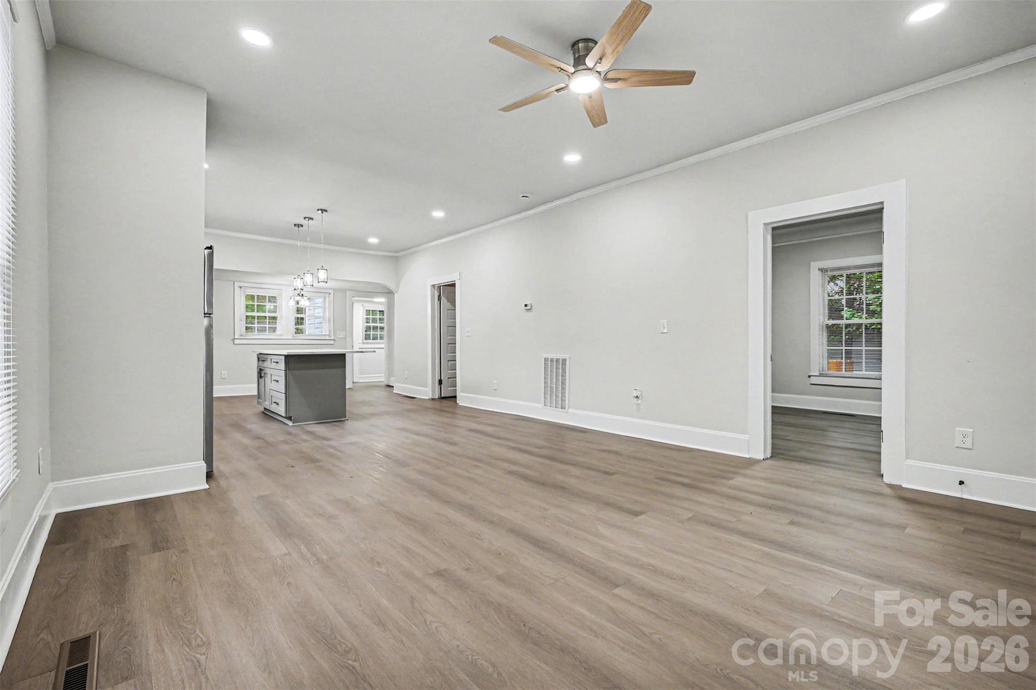 303 E 10th Street, Kannapolis, NC - photo 8 of 28
