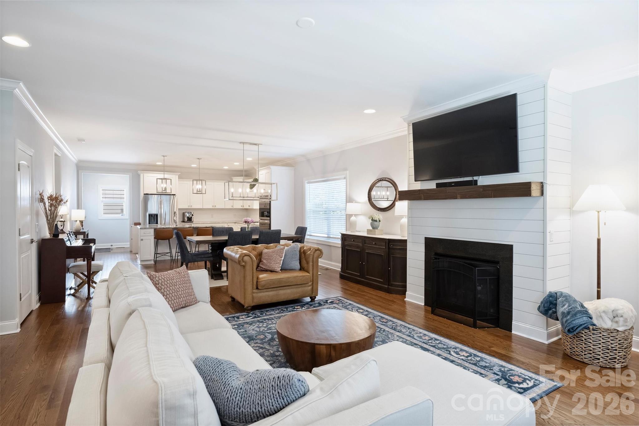 Photo 8 of 1617 Hawthorne Lane, Charlotte, NC