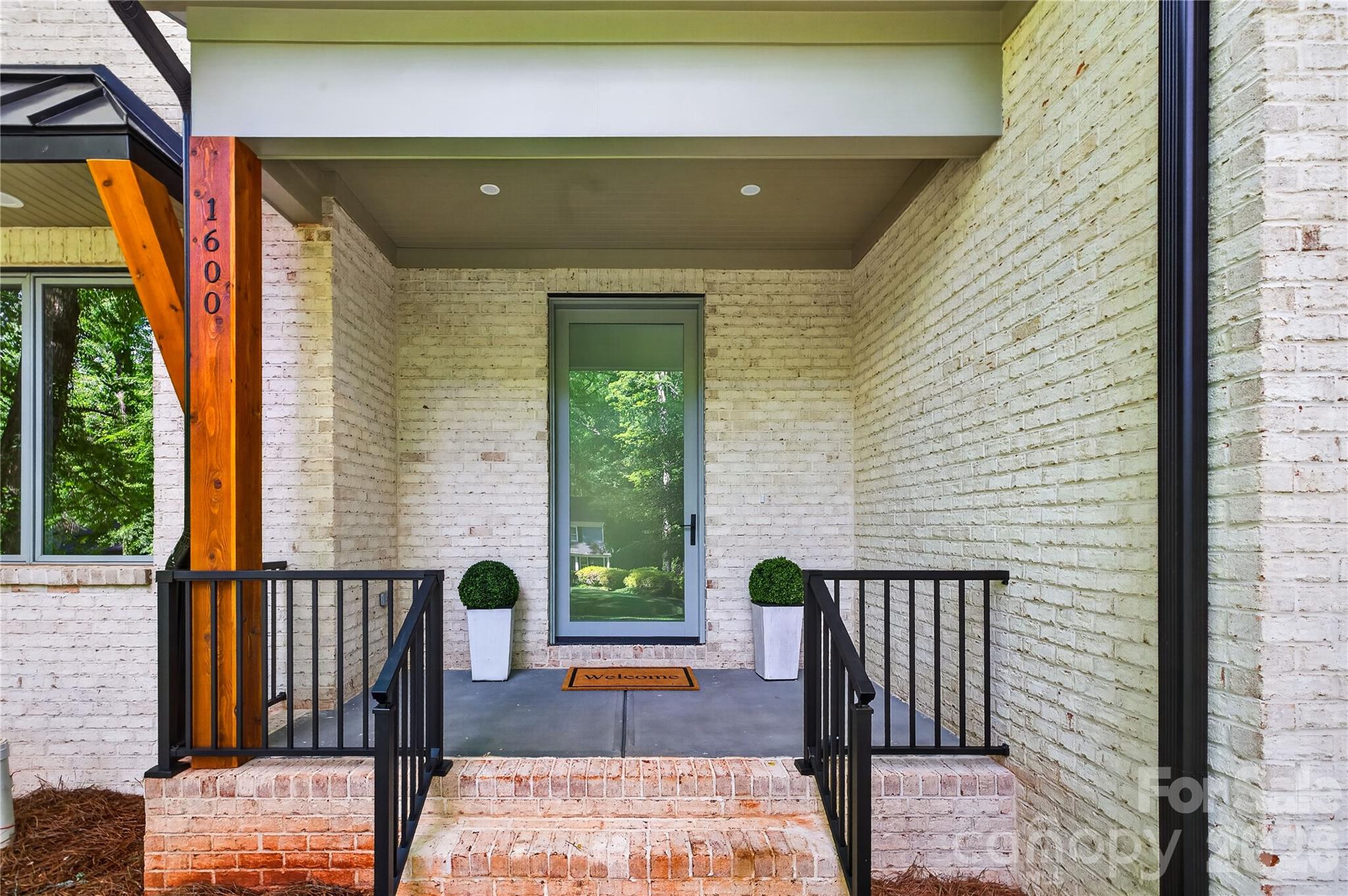 Photo 4 of 1600 E Barden Road, Charlotte, NC