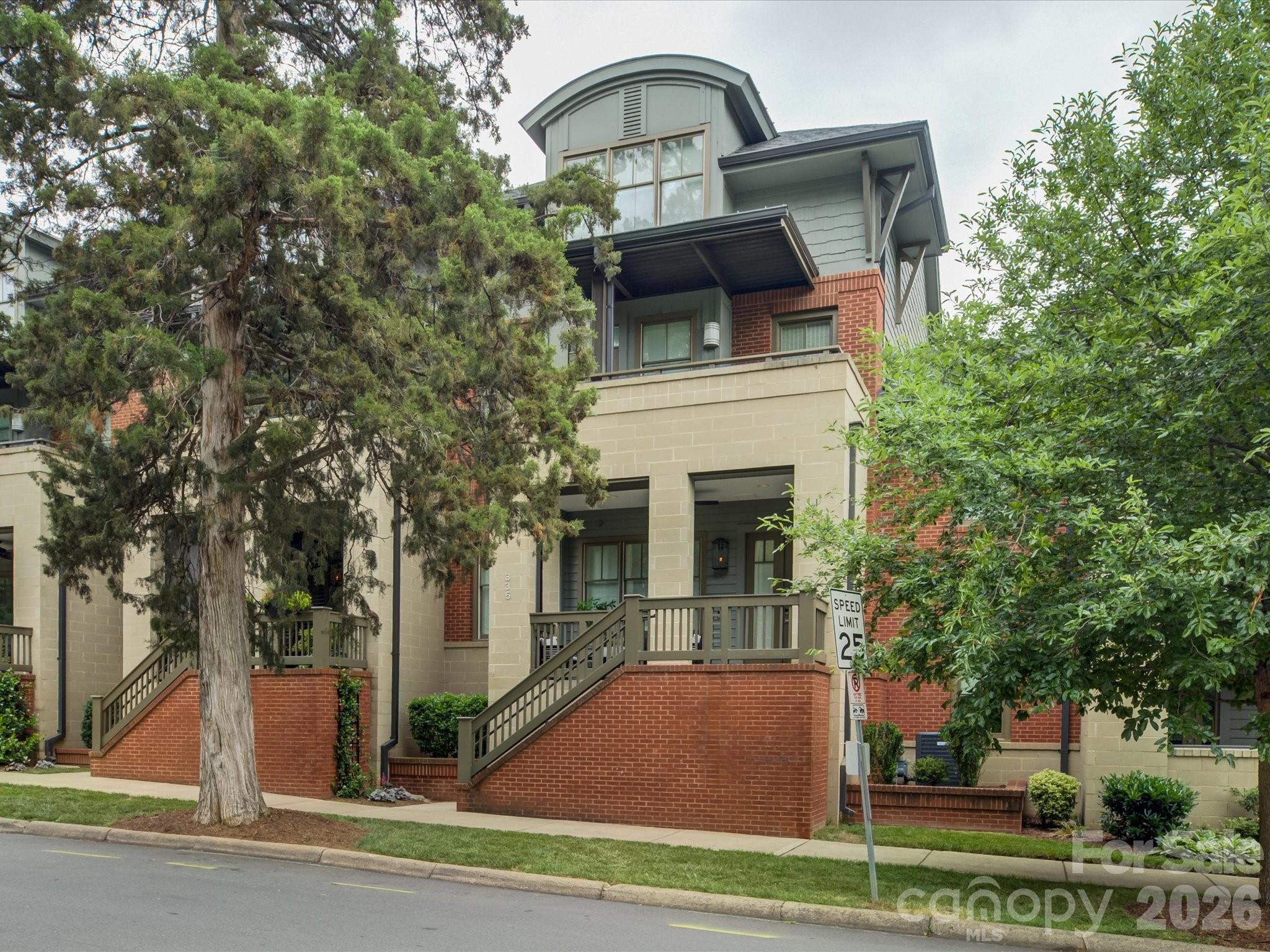 Photo 2 of 335 E Tremont Avenue, Charlotte, NC