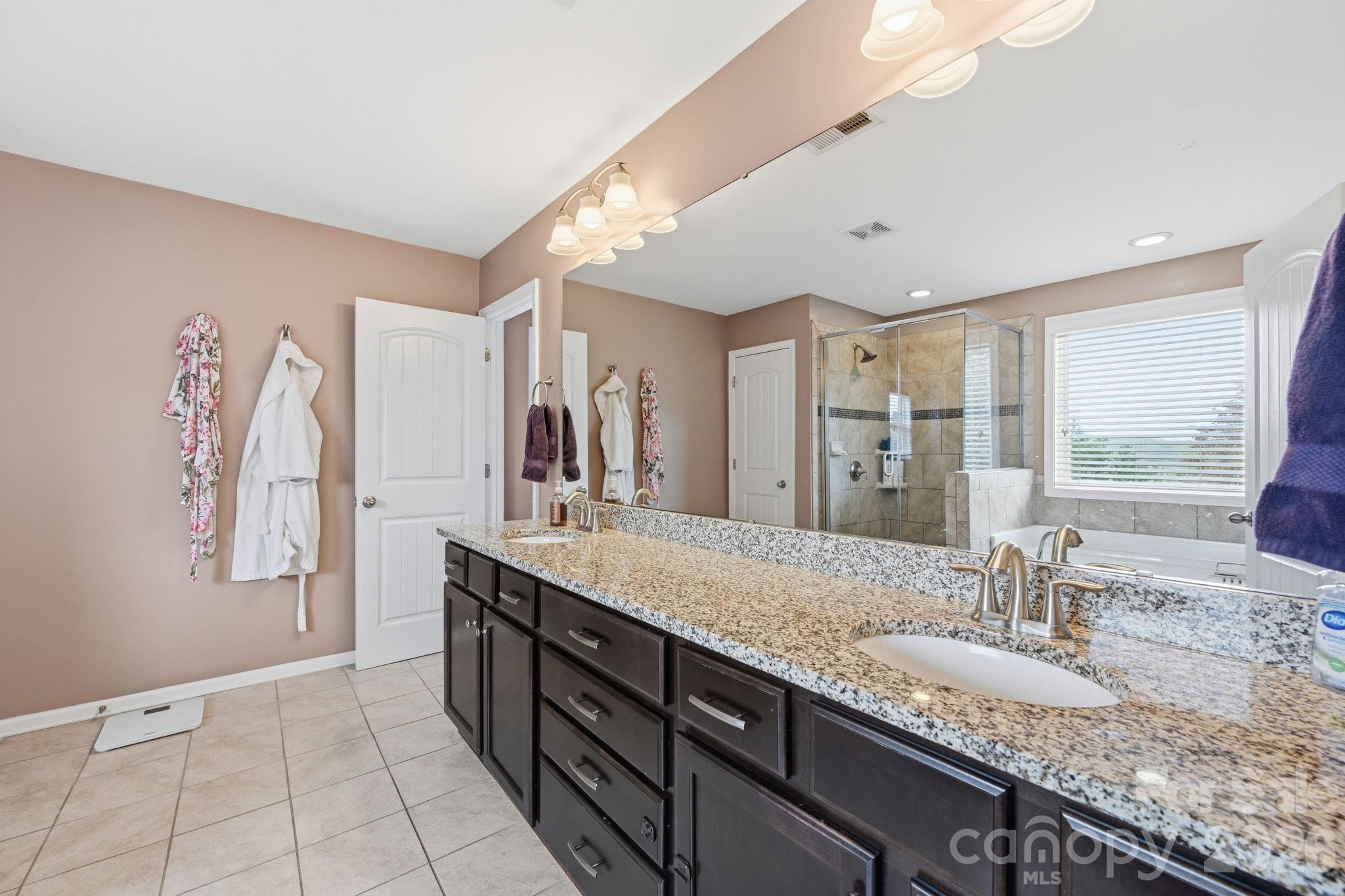 Photo 18 of 5041 El Molino Drive, Charlotte, NC