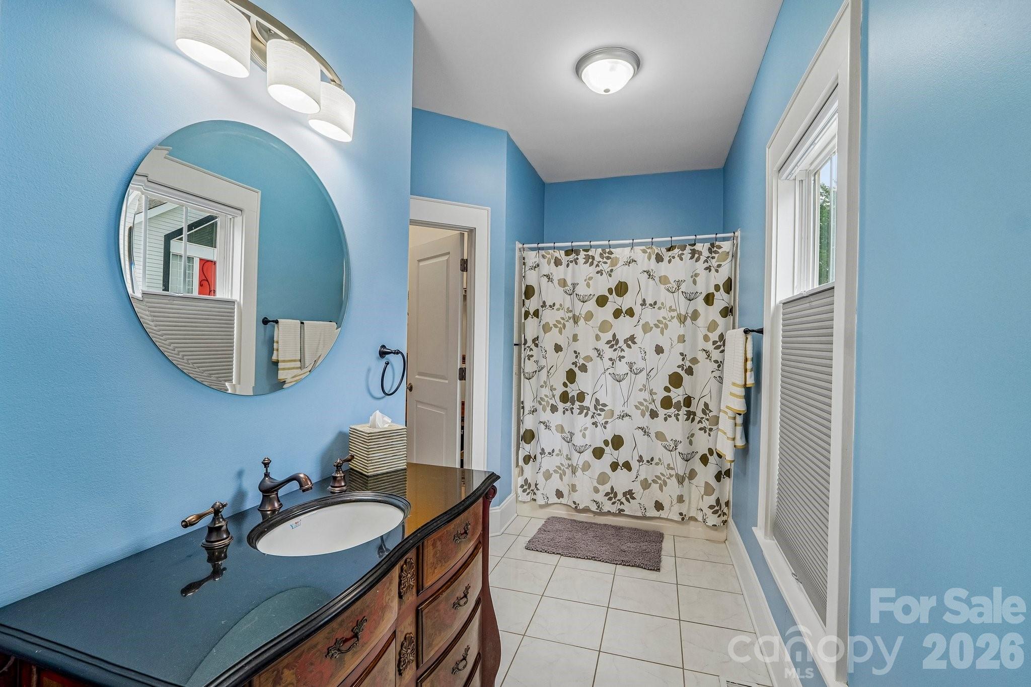 Photo 14 of 611 E 37th Street, Charlotte, NC