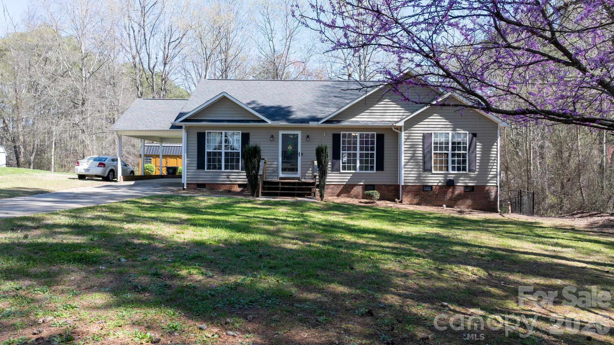 Photo 4 of 120 Wesley Court, Crouse, NC
